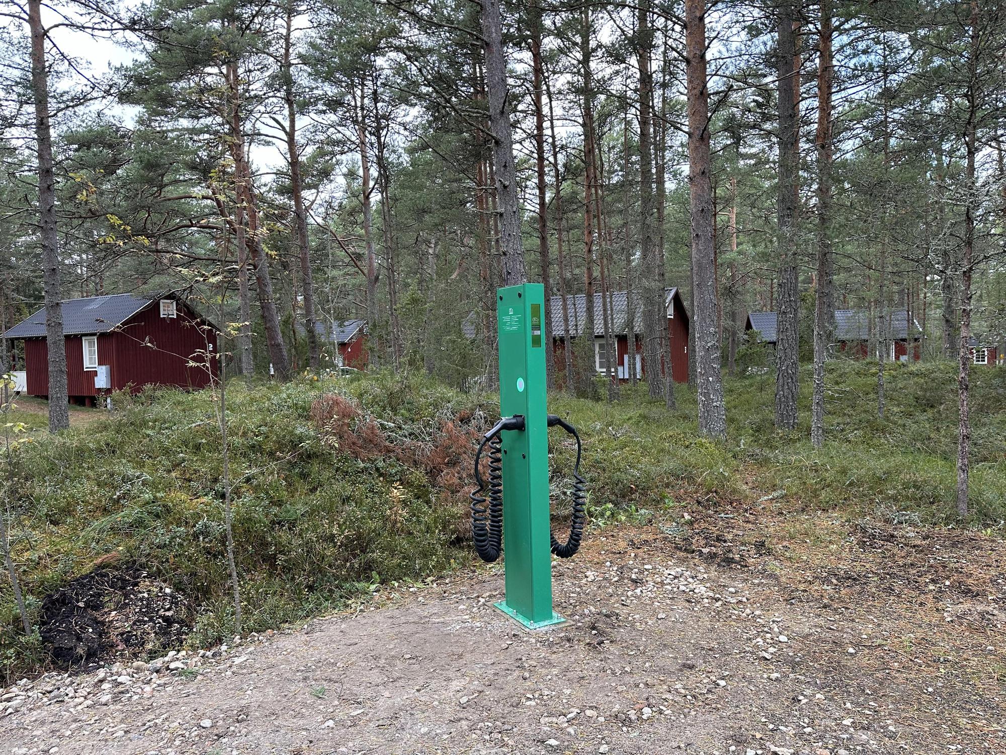 Elelevi Roosta puhkeküla | Elbiku / Ölbäck, Lääne maakond | EV Station