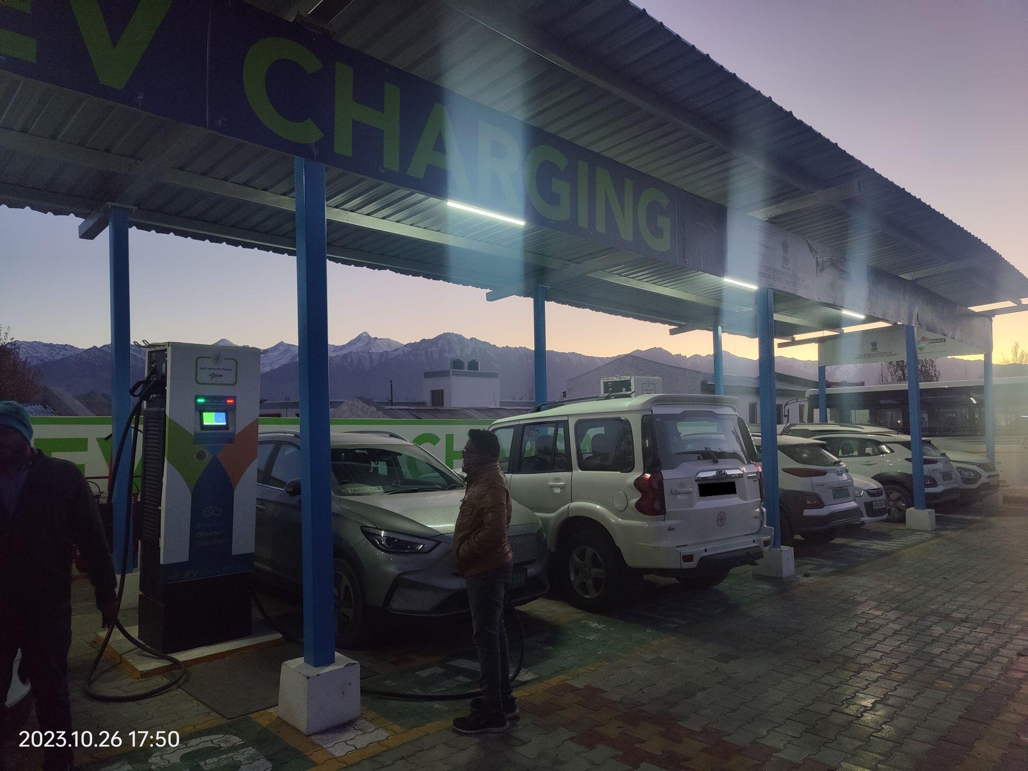 District Motor Garages | District Motor Garages, Bus Stand LBOC Ltd Leh ...