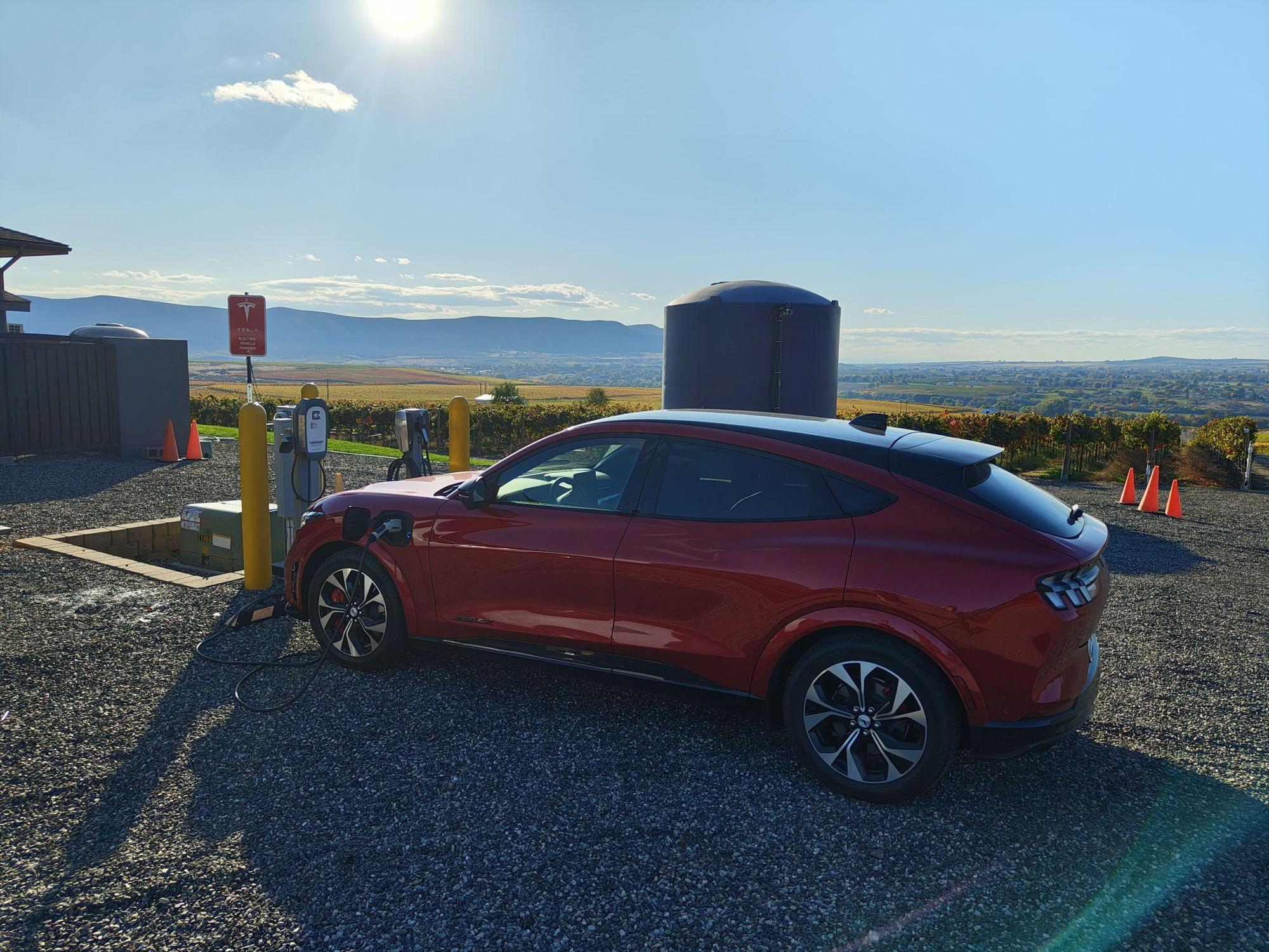 Hamilton Cellars Winery | Benton City, WA | EV Station