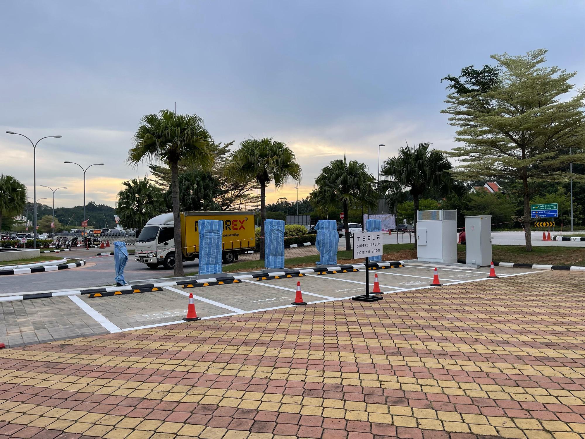 Jalan Kemus / Sempang Ampat | Alor Gajah, Melaka | EV Station