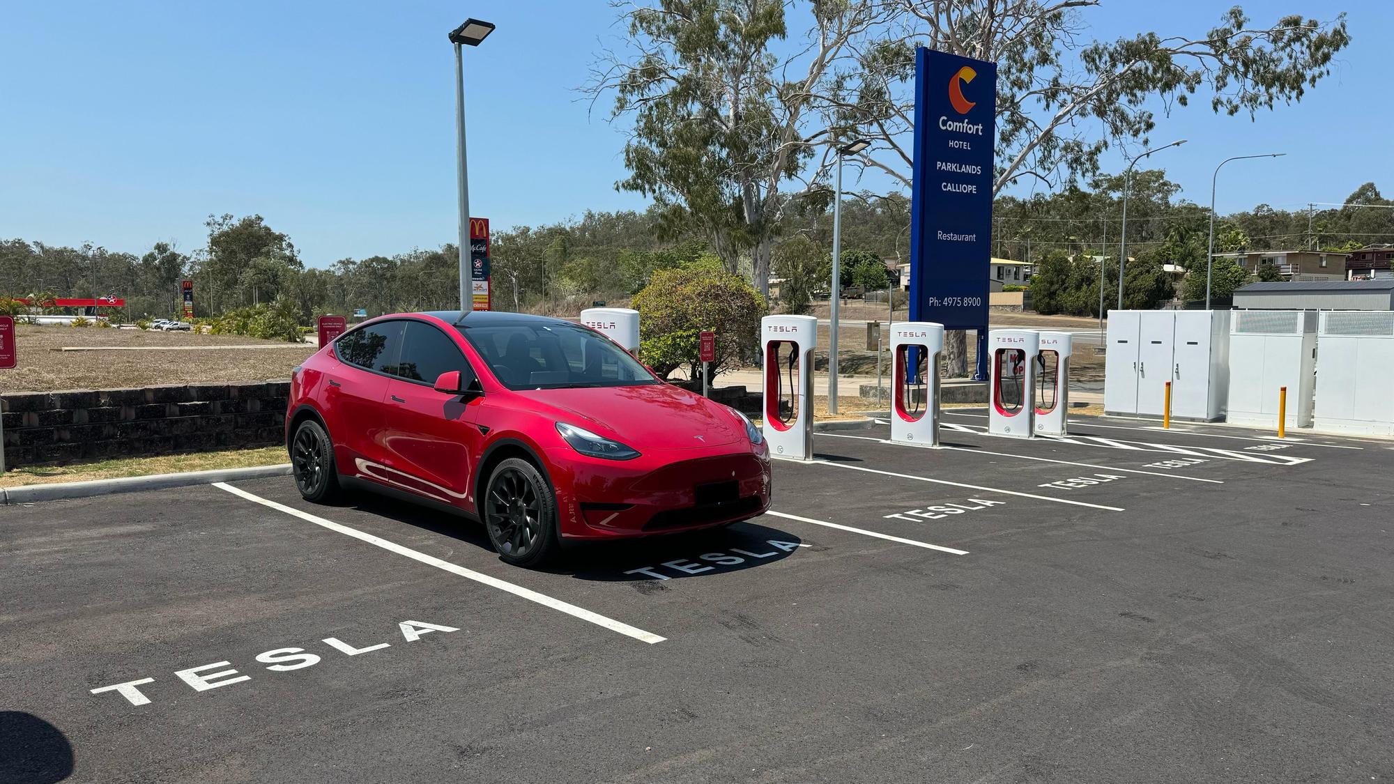 Comfort Hotel Parklands Calliope | Calliope, QLD | EV Station