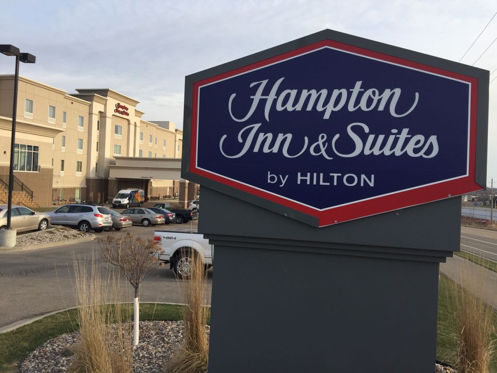 Hampton Inn and Suites | Rochester, MN | EV Station