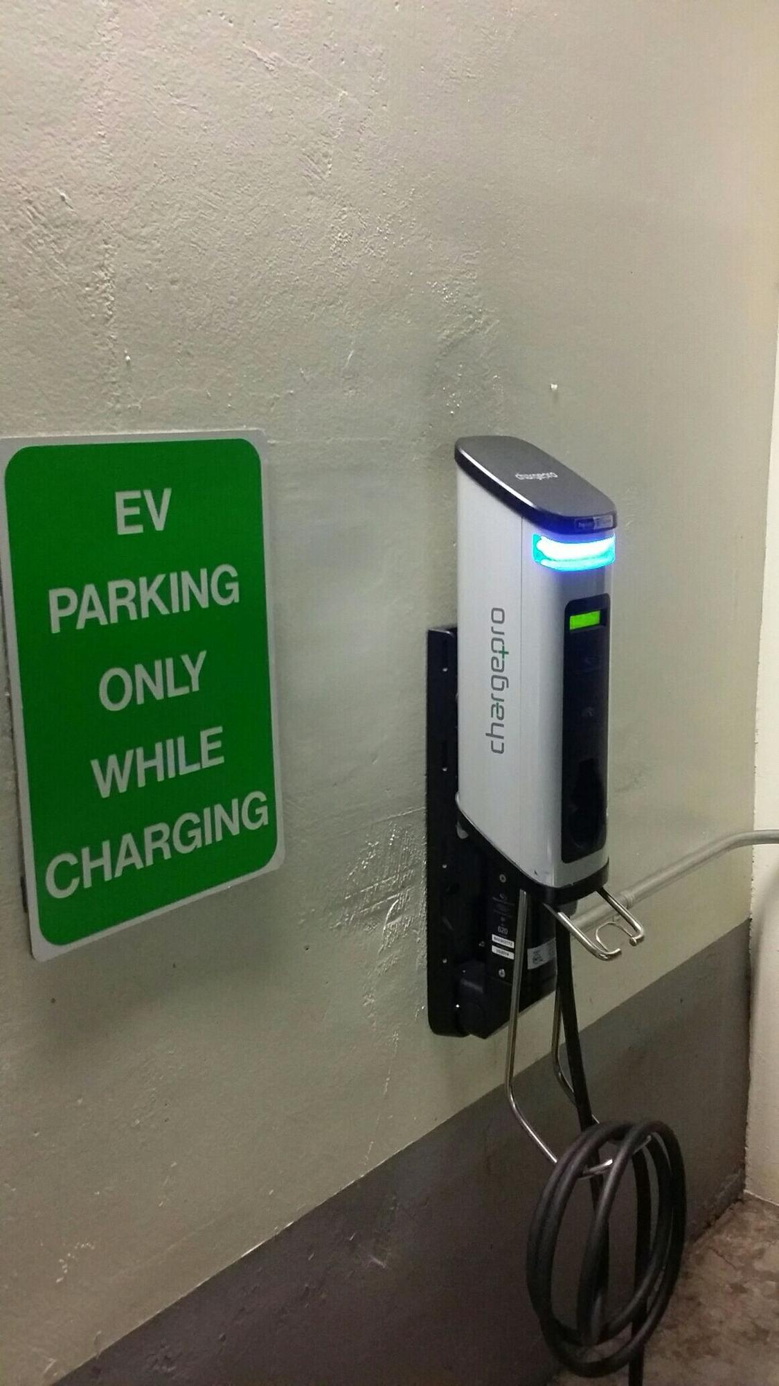 Wedbush Center | Los Angeles, CA | EV Station