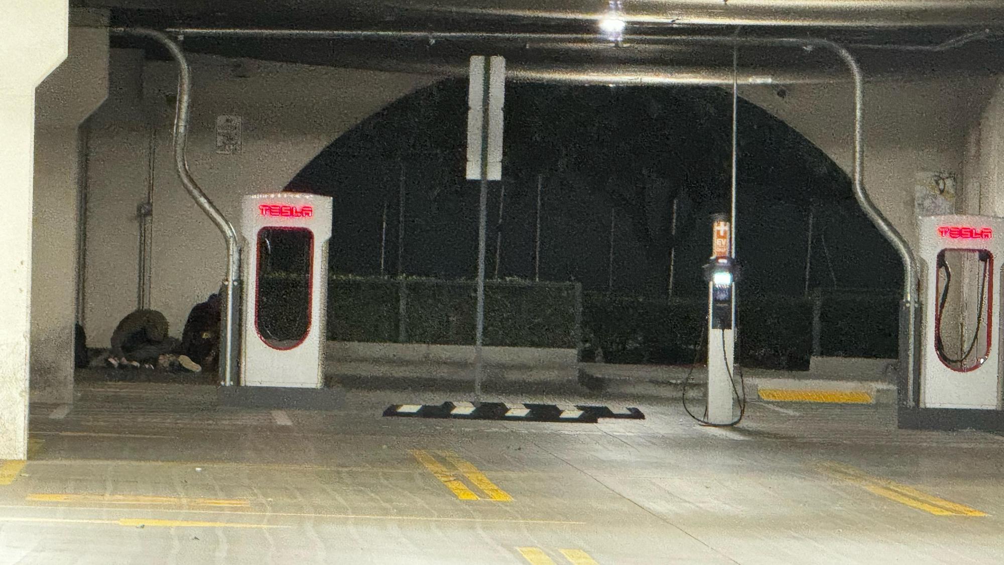 Target Azusa (1) | Azusa, CA | EV Station