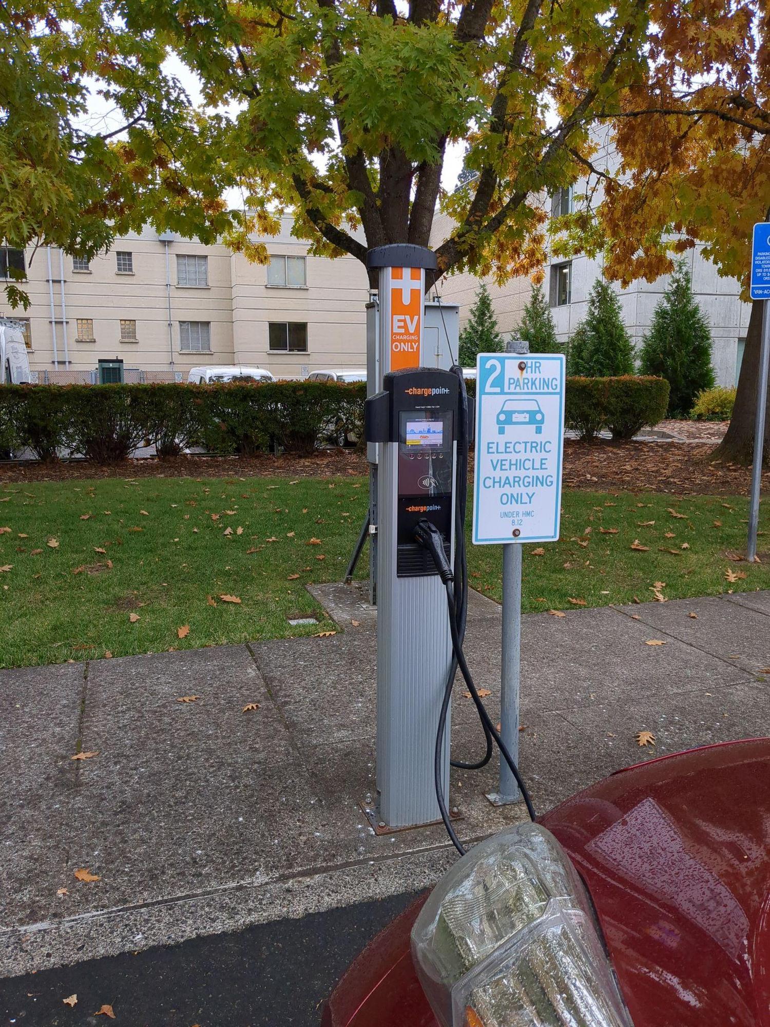 Washington County Public Services Building | Hillsboro, OR | EV Station