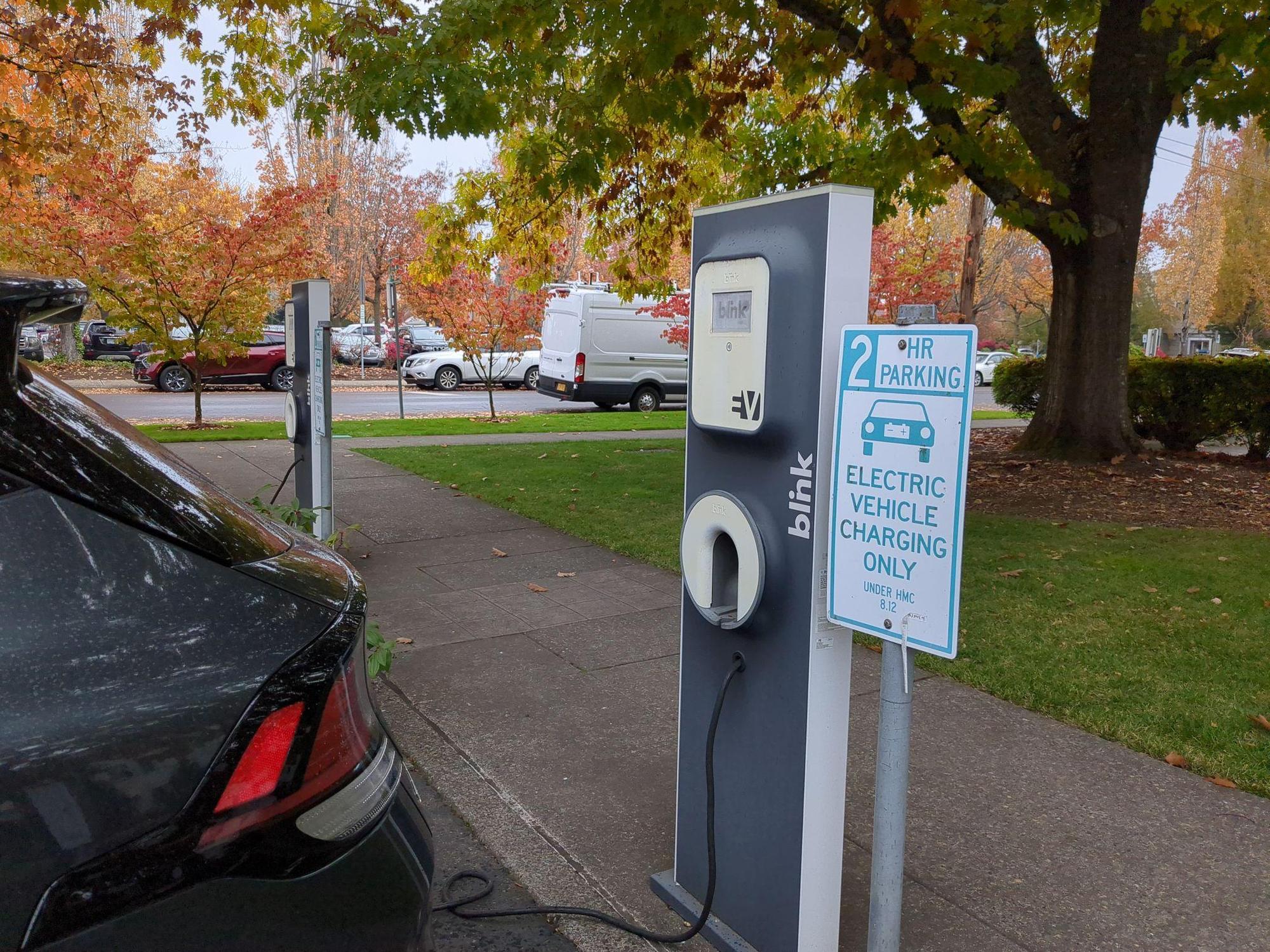 Washington County Public Services Building | Hillsboro, OR | EV Station