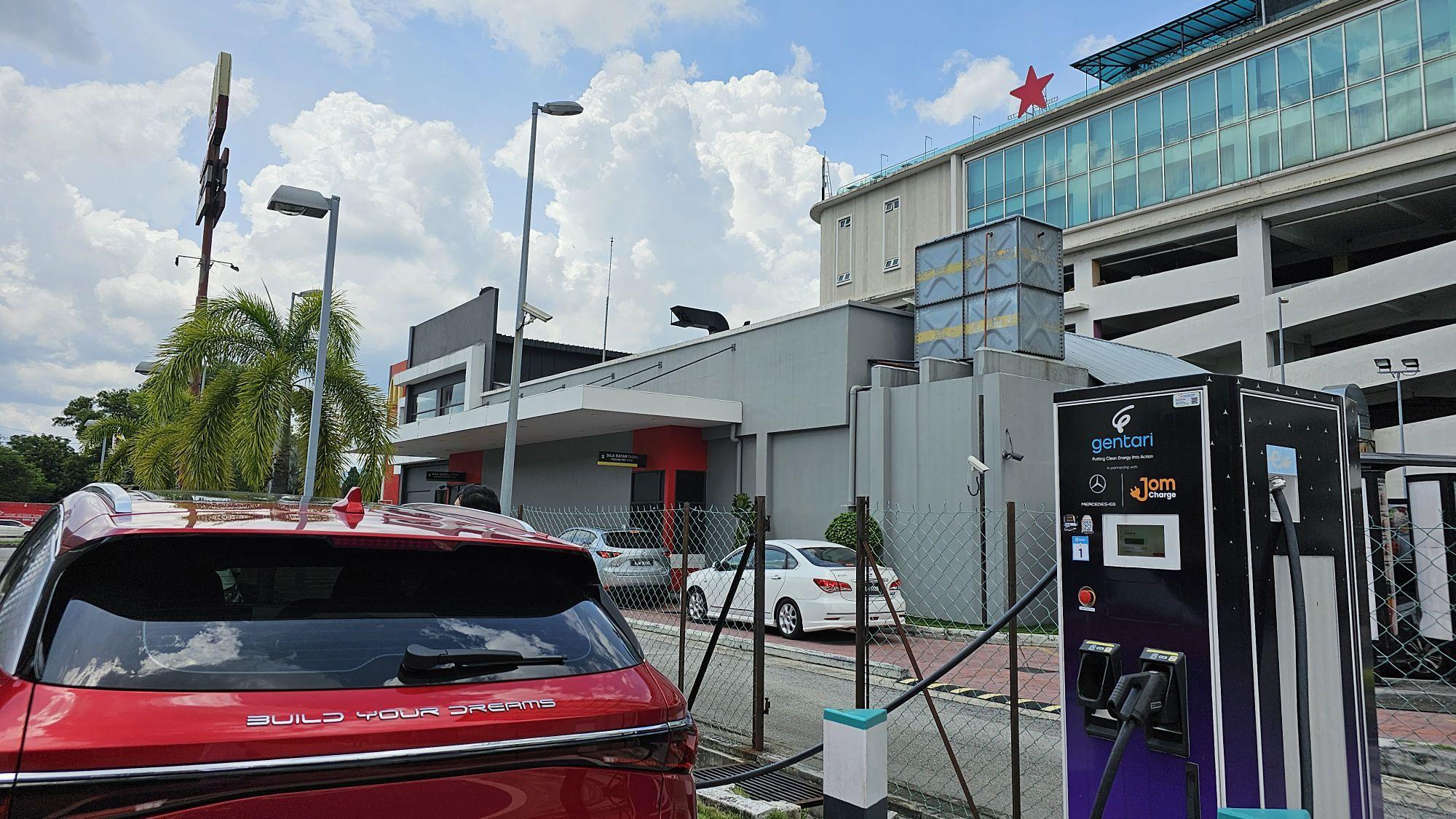Petronas Jalan Sultan Azlan Shah Ipoh | Ipoh, Perak | EV Station