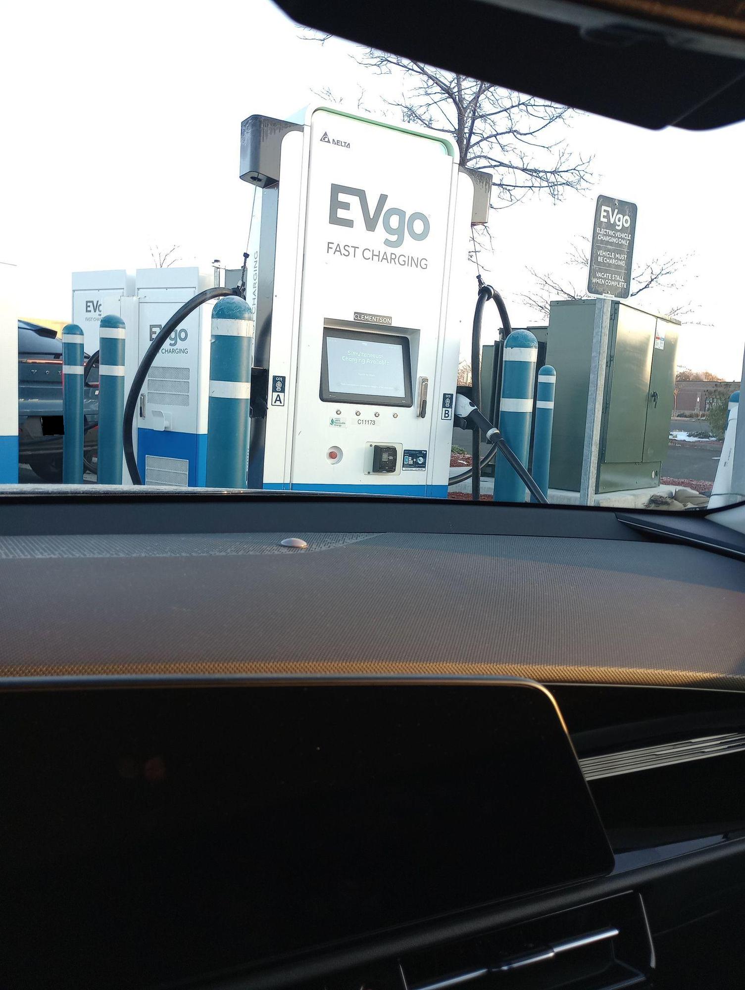 Target Roseville | Roseville, MN | EV Station