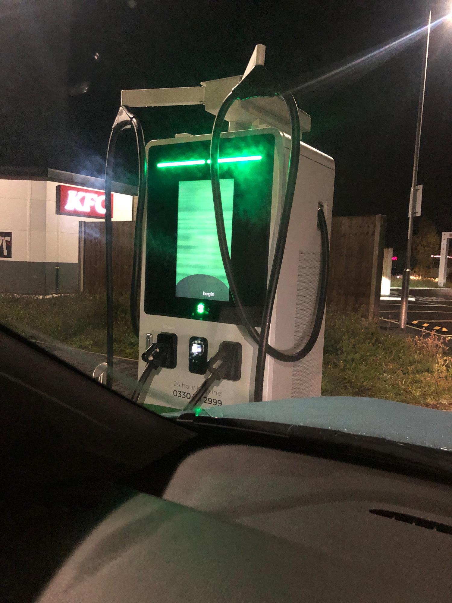 KFC Milton Keynes East - Towergate | Wavendon, England | EV Station