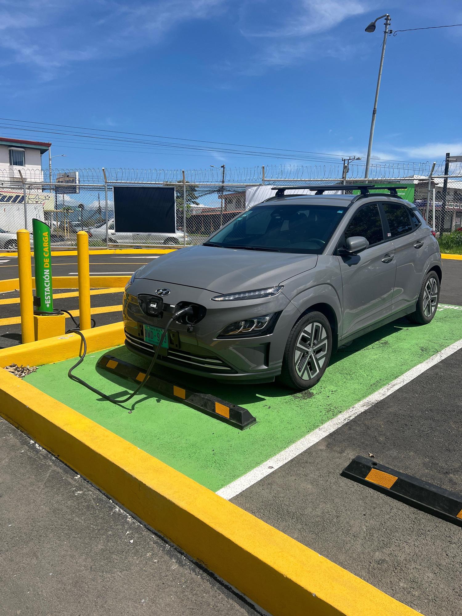 Pali Pavas | San José, San José | EV Station