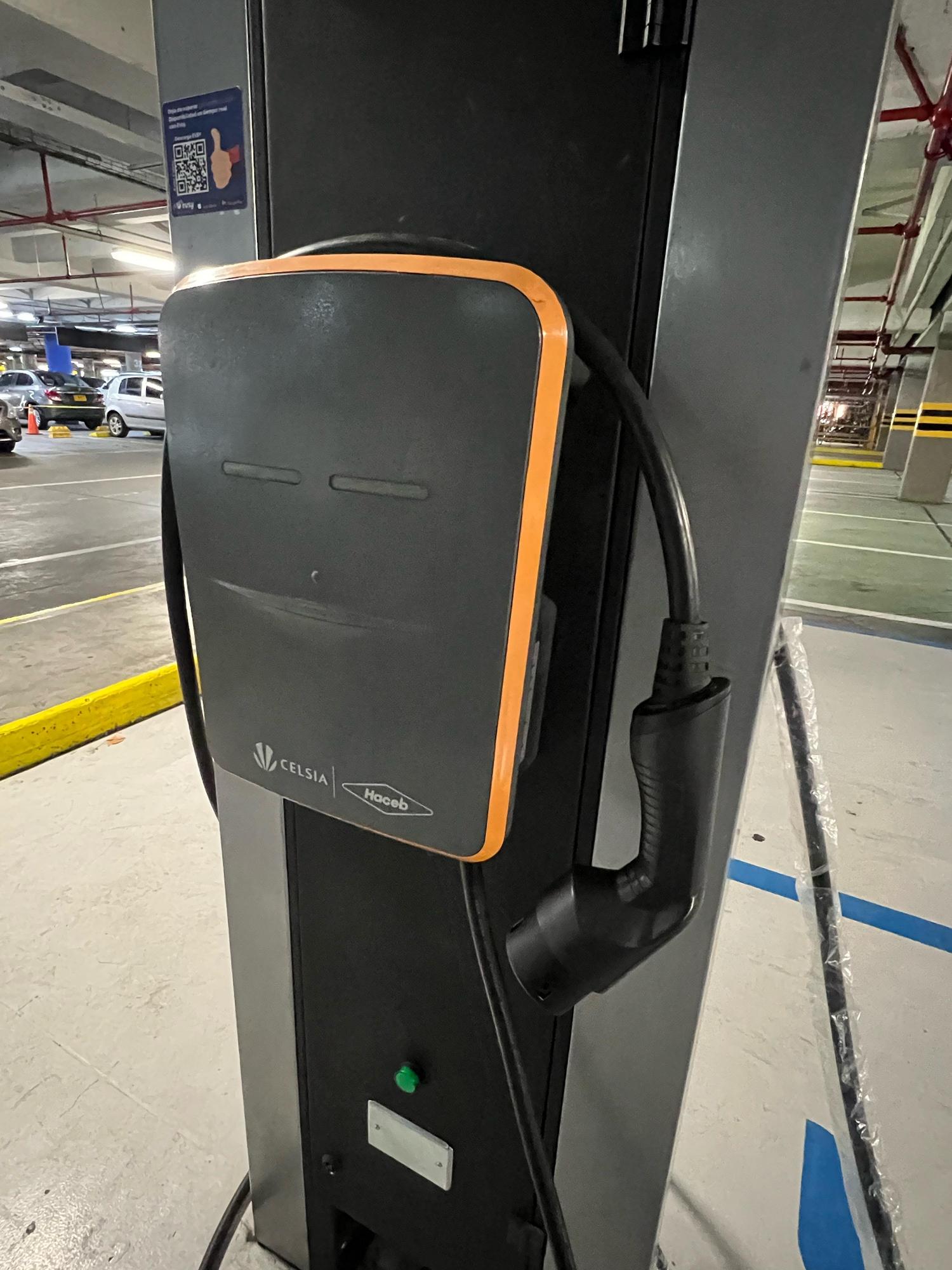 Éxito WOW Colina | Bogotá, Bogotá | EV Station