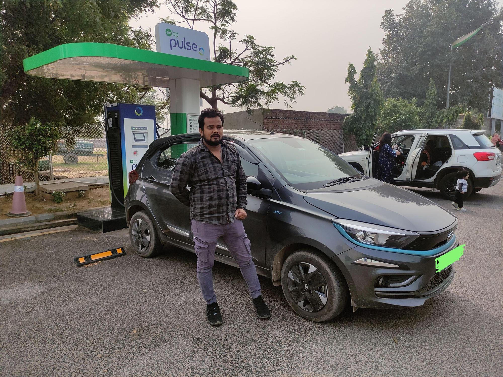 JioBP Pulse 60kwh Fast Charger | Balrai Bangar, UP | EV Station
