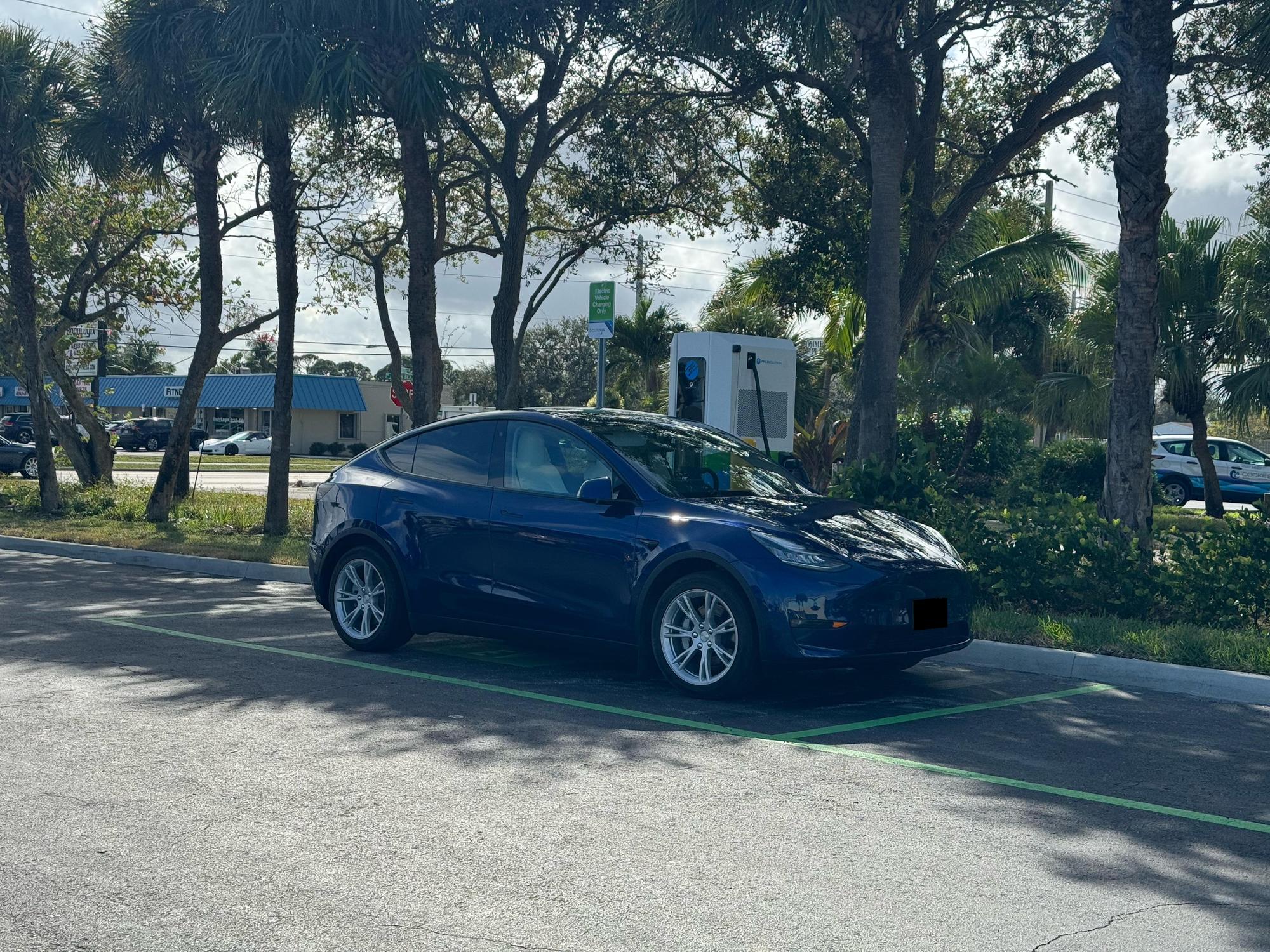 FPL EVolution Jensen Beach Fast Chargers | Jensen Beach, FL | EV Station