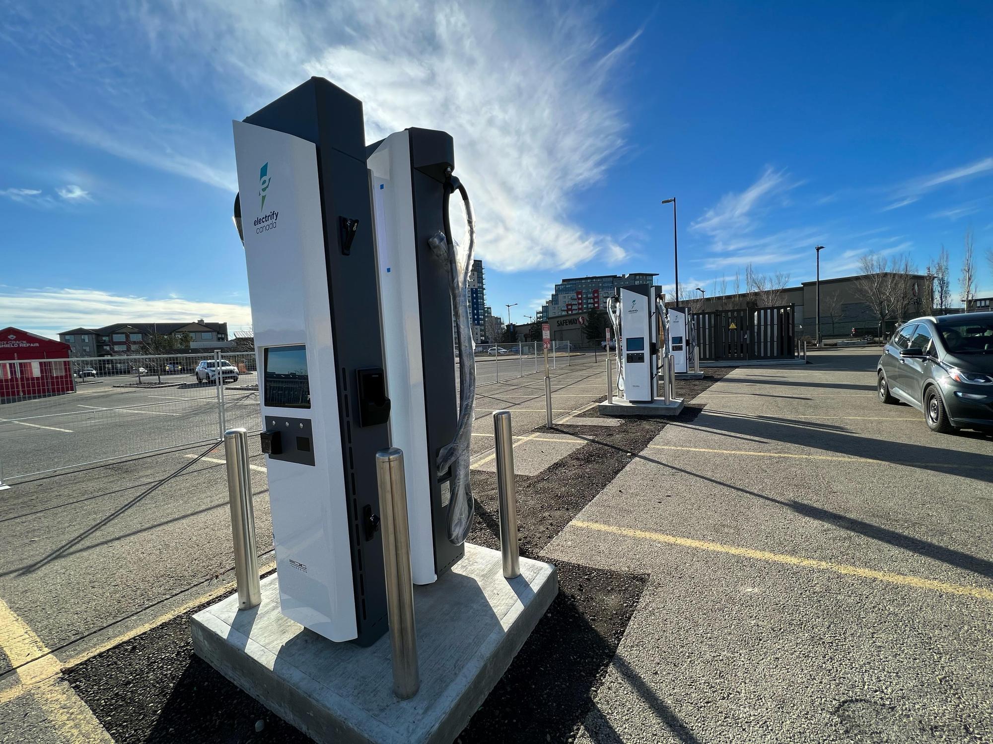 Canadian Tire | Edmonton, AB | EV Station