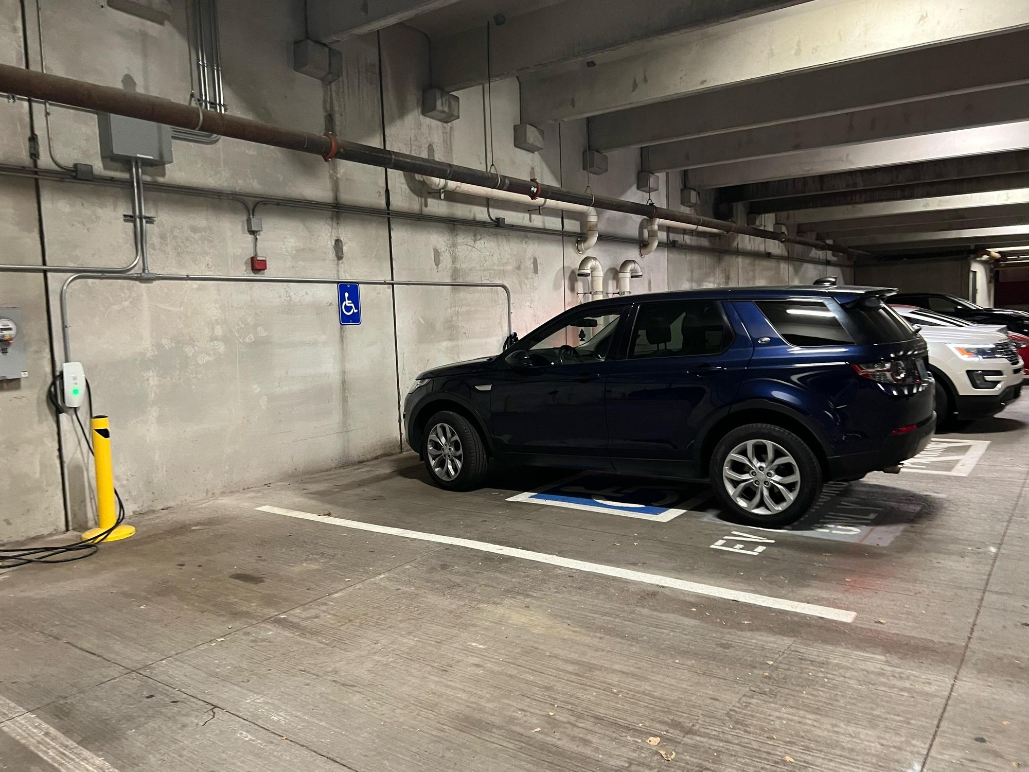 AC Hotel Parking Garage | Louisville, KY | EV Station