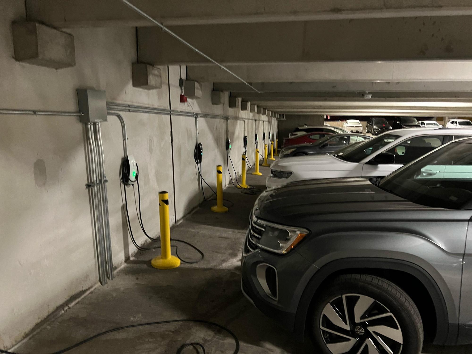 AC Hotel Parking Garage | Louisville, KY | EV Station