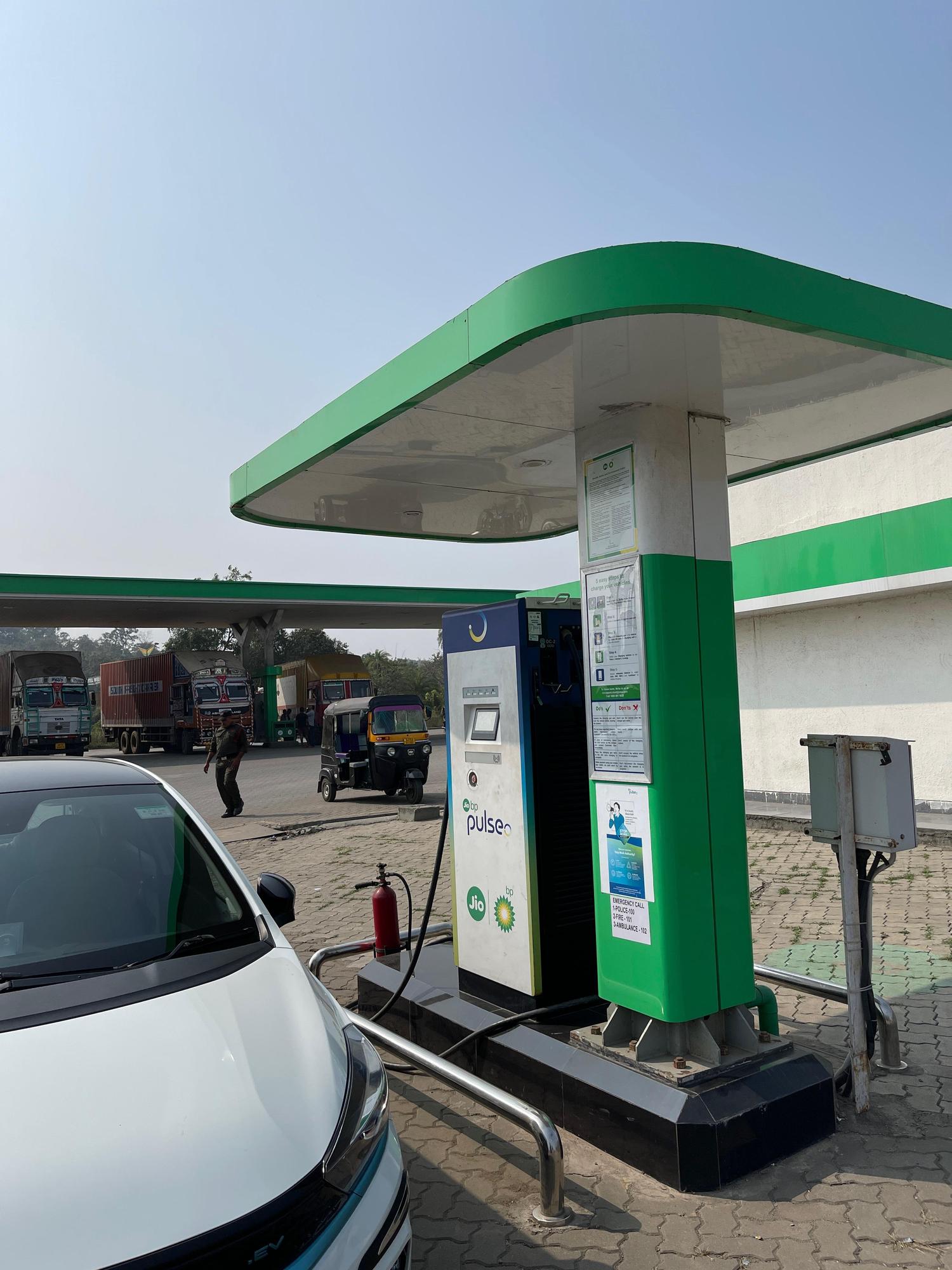 Reliance Petrol Pump | Nandigam, GJ | EV Station