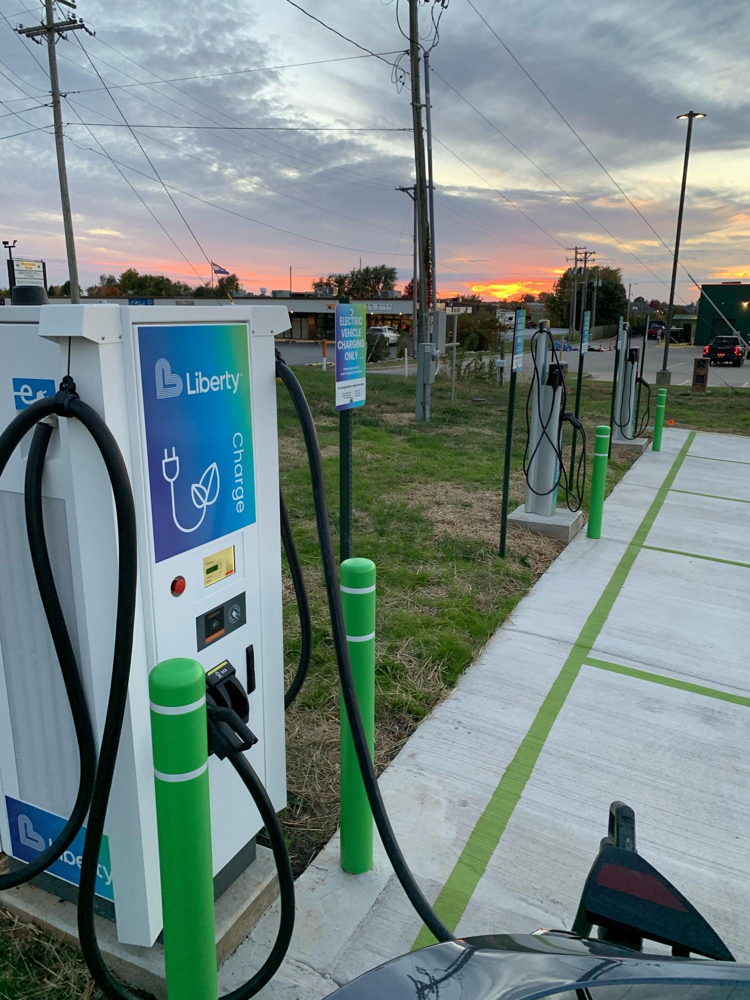 Signal Food Store | Ozark, MO | EV Station