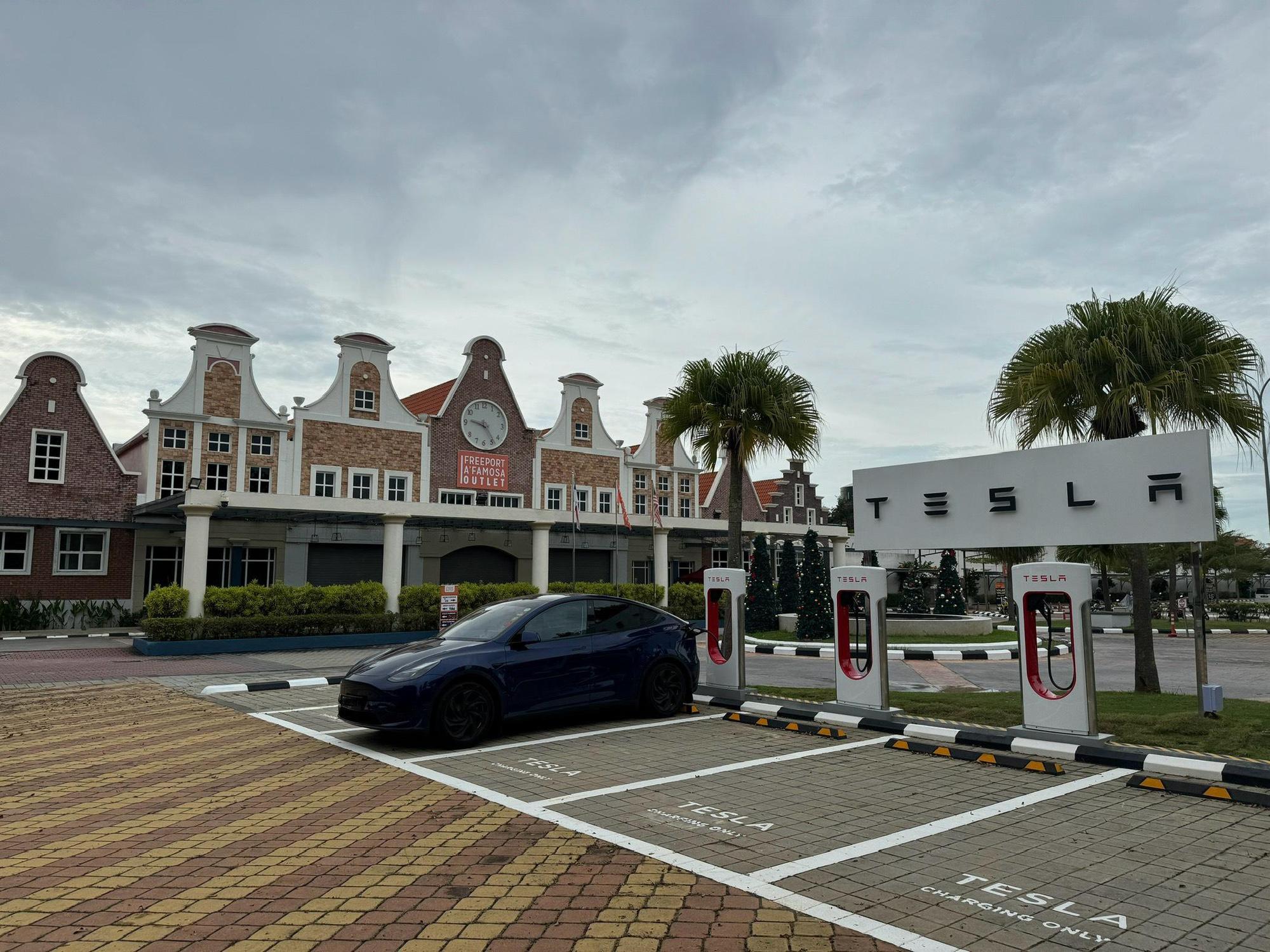 Jalan Kemus / Sempang Ampat | Alor Gajah, Melaka | EV Station