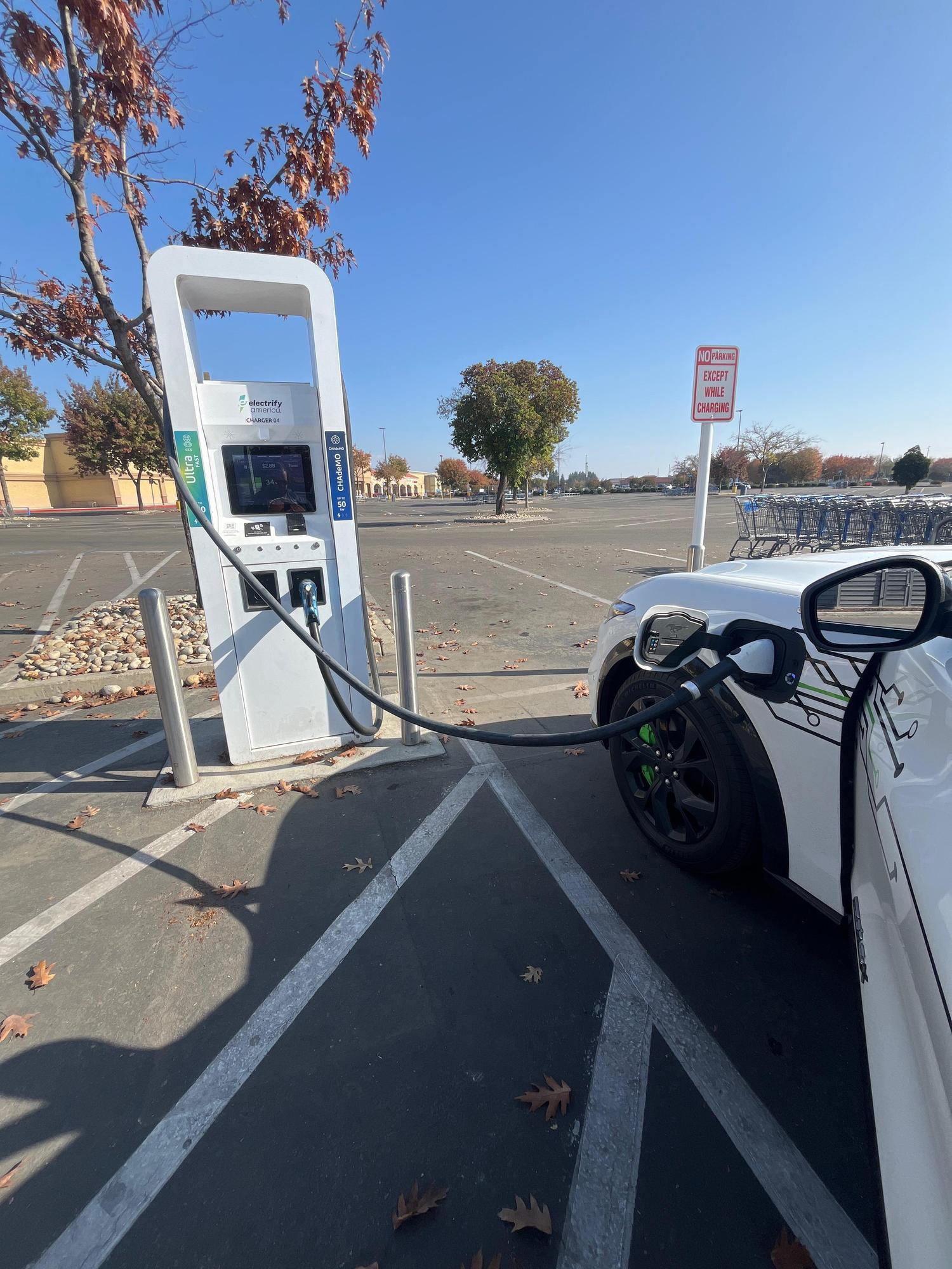 Walmart | Tulare, CA | EV Station