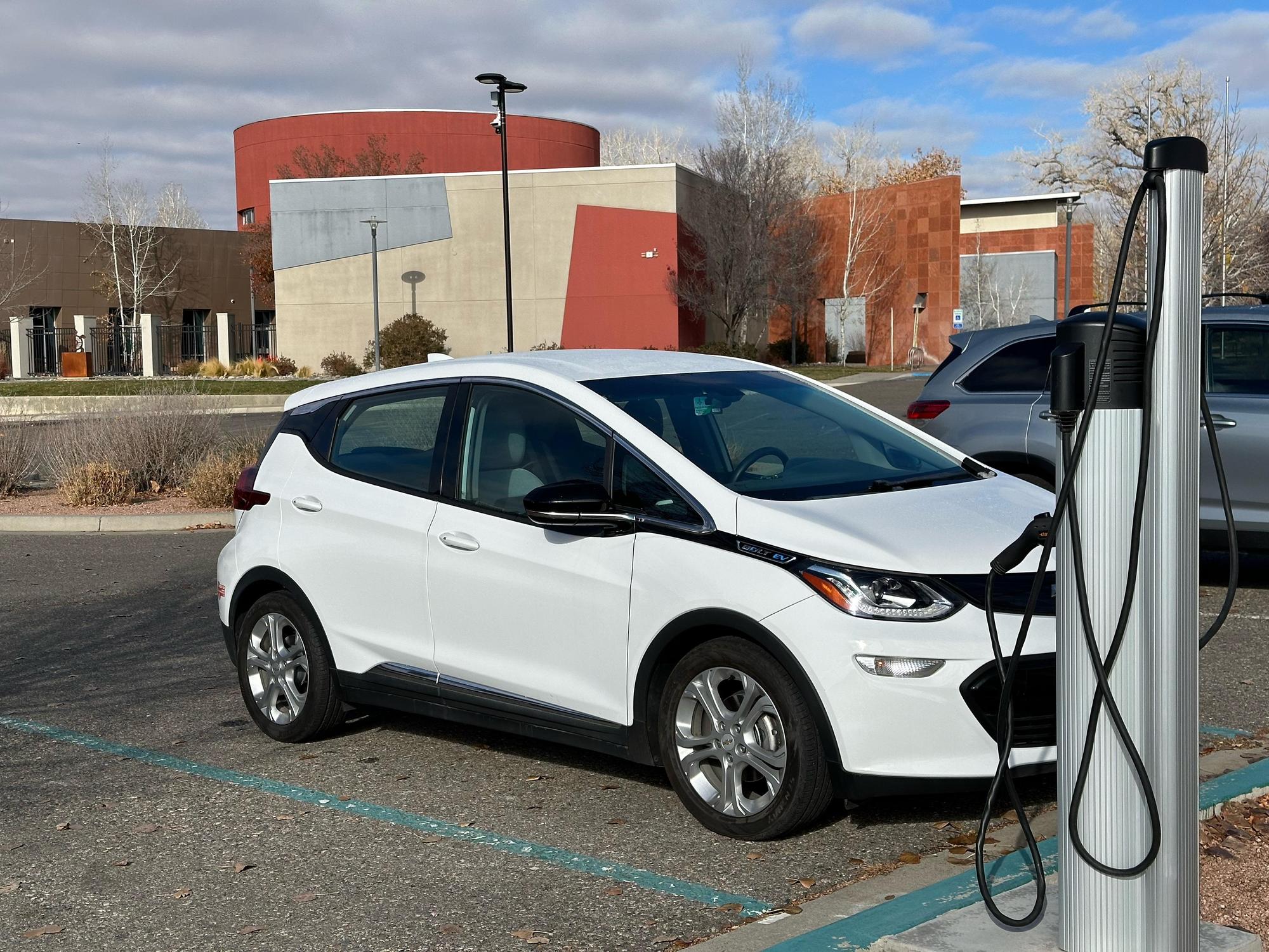 Farmington Public Library | Farmington, NM | EV Station