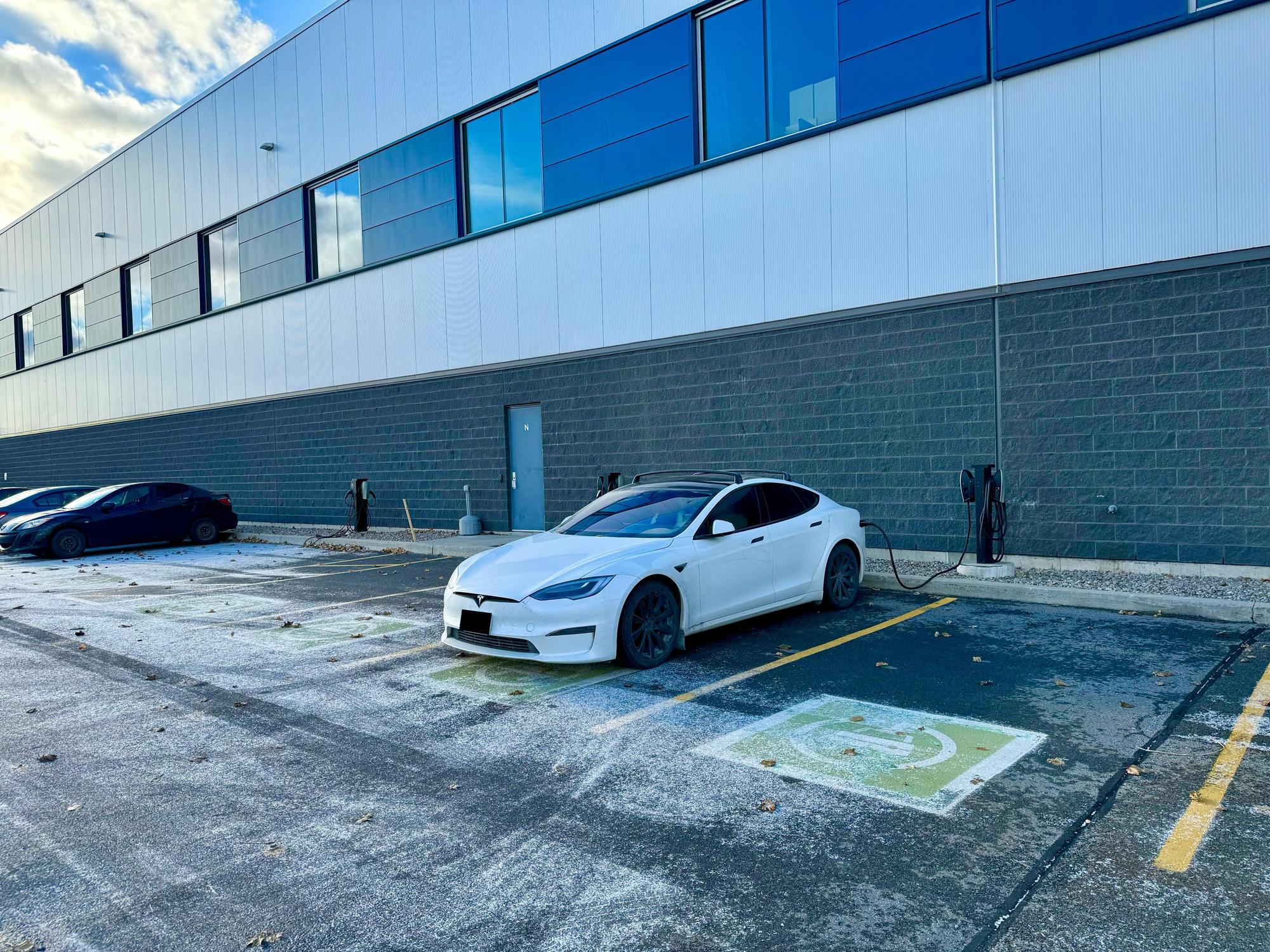 Fastco Canada | Vaudreuil-Dorion, QC | EV Station