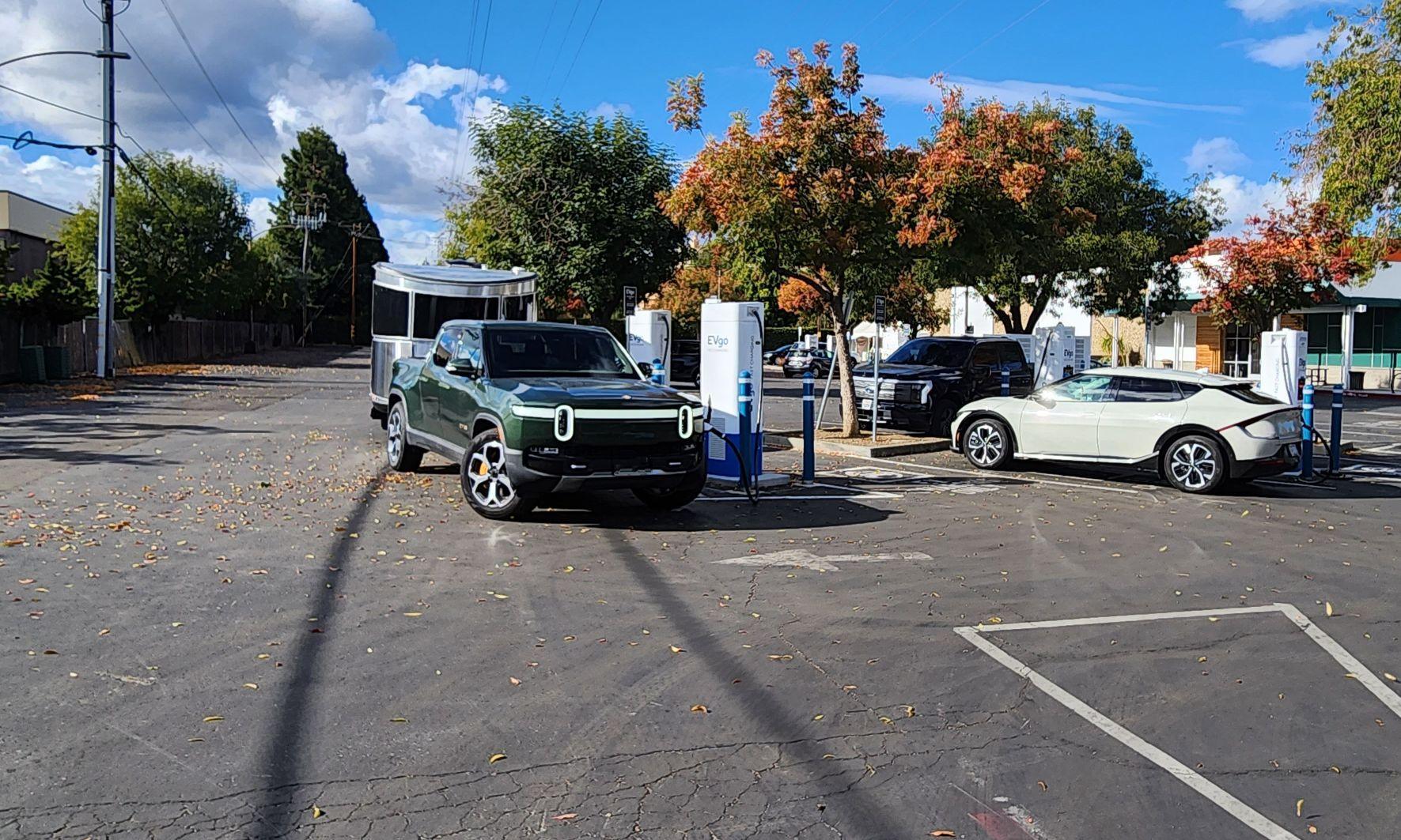Sunnyvale Shopping Center | Sunnyvale, CA | EV Station