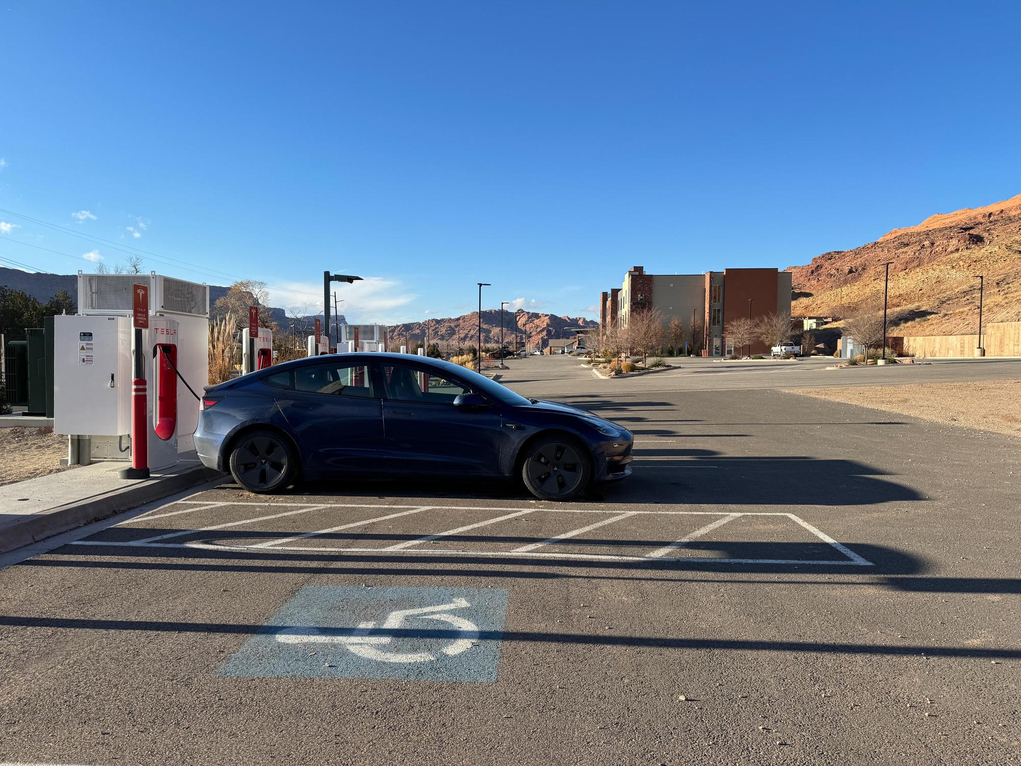 Hyatt Place Moab | Moab, UT | EV Station