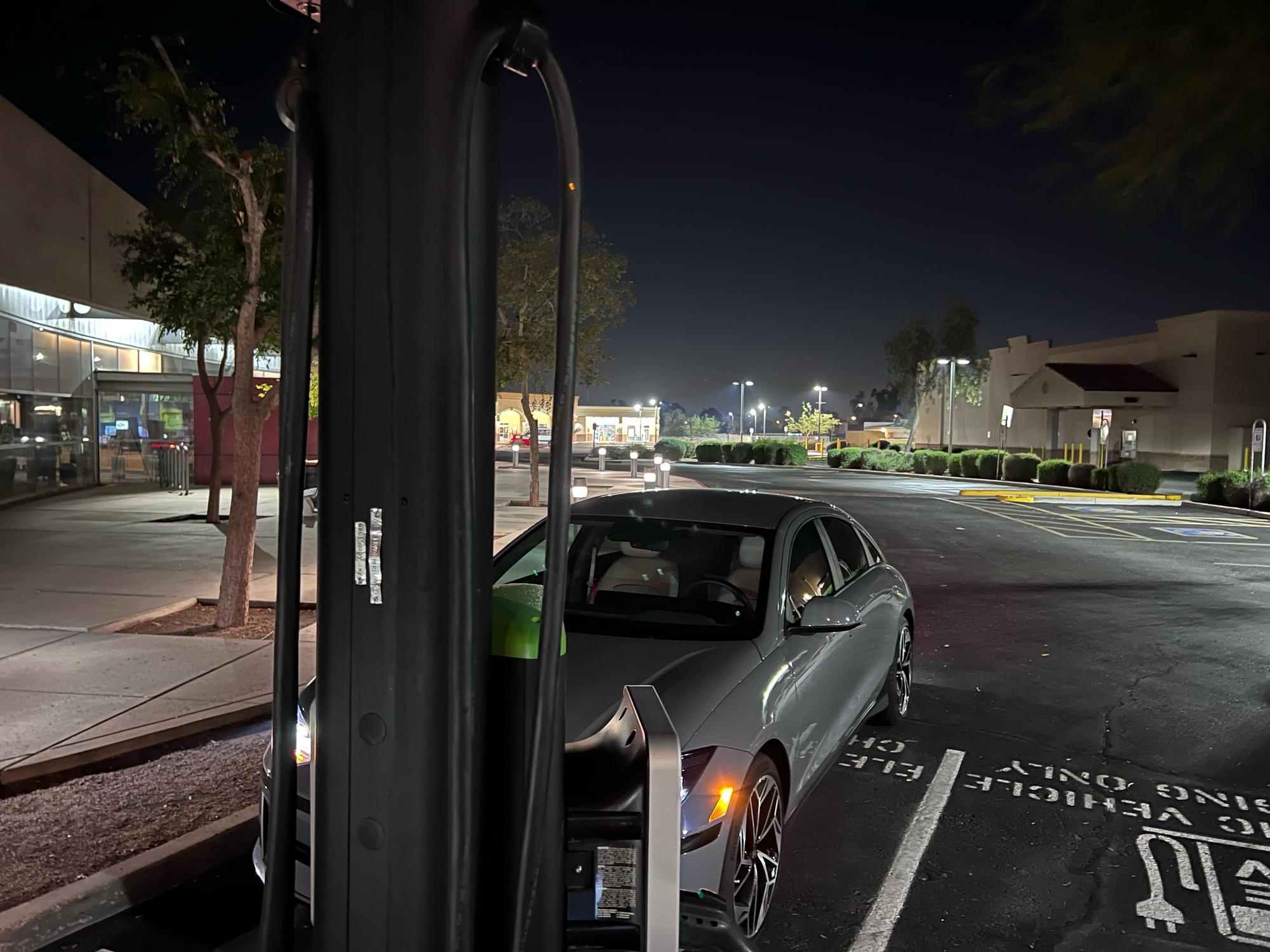 Juniper Library | Phoenix, AZ | EV Station
