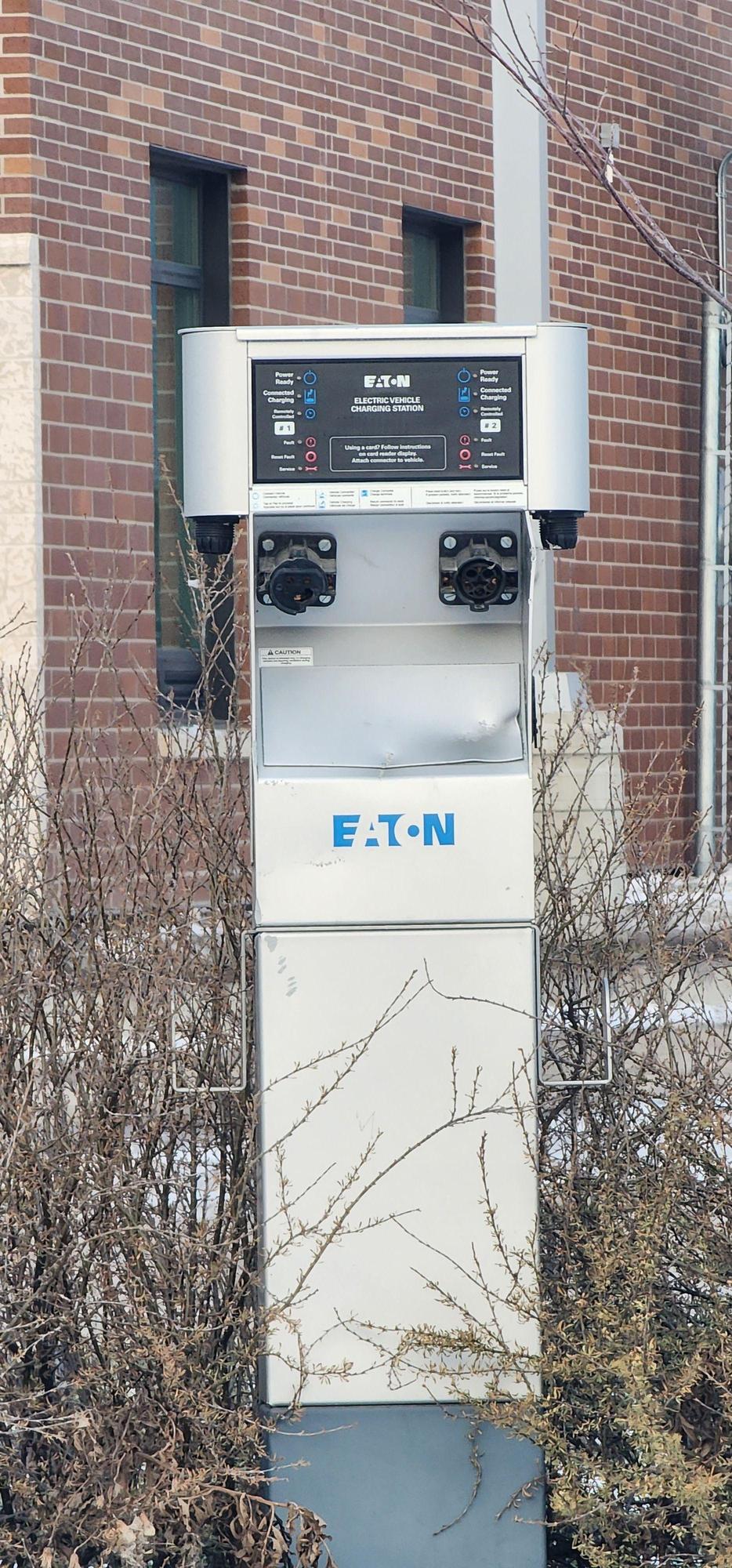 Amber Trails Community School | Winnipeg, MB | EV Station