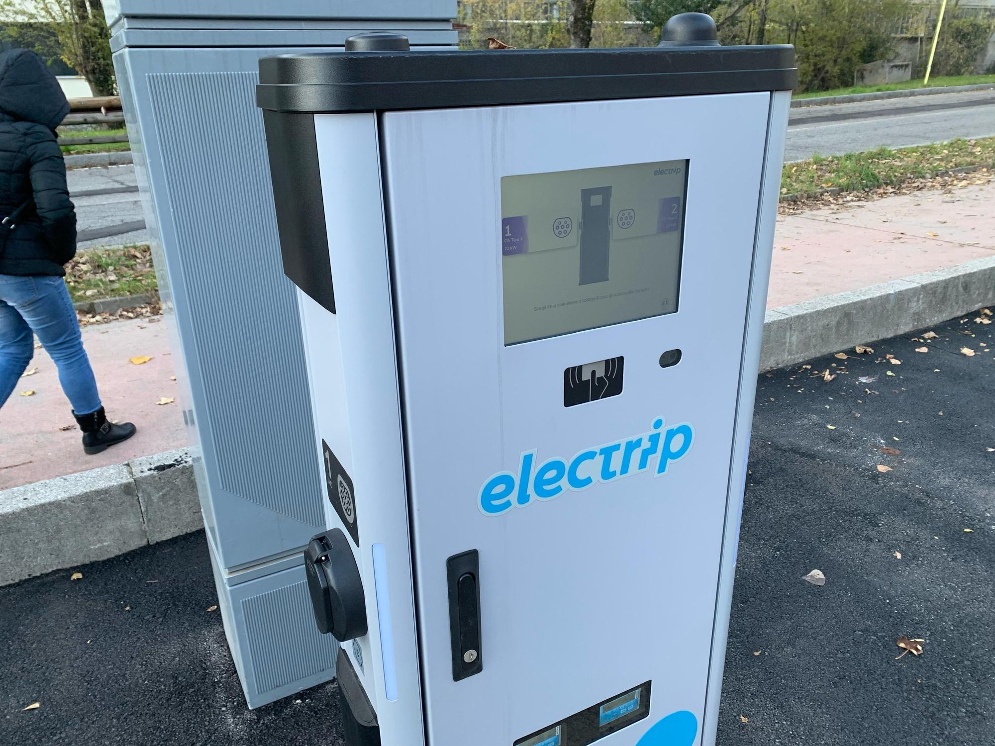 Electrip parcheggio carabinieri Gardone | Gardone Val Trompia ...