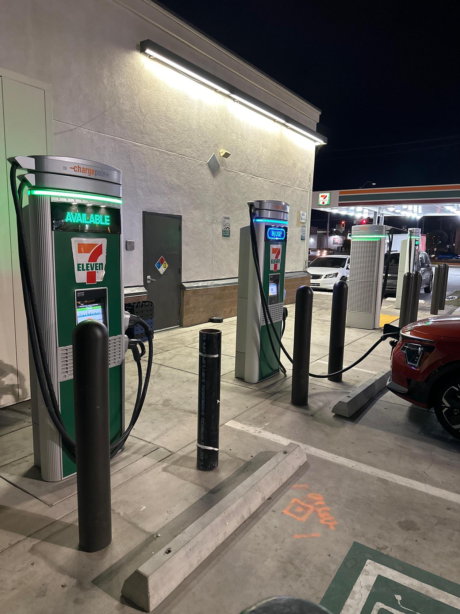 7-Eleven Bakersfield | Bakersfield, CA | EV Station