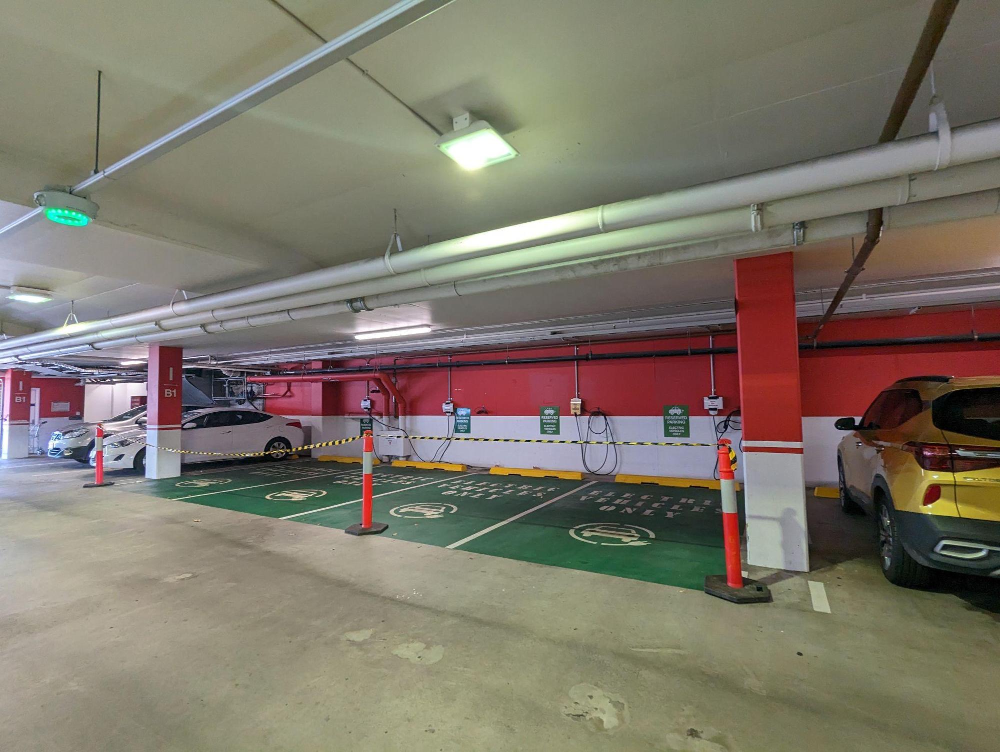 Hyperdome Shopping Centre | Shailer Park, QLD | EV Station
