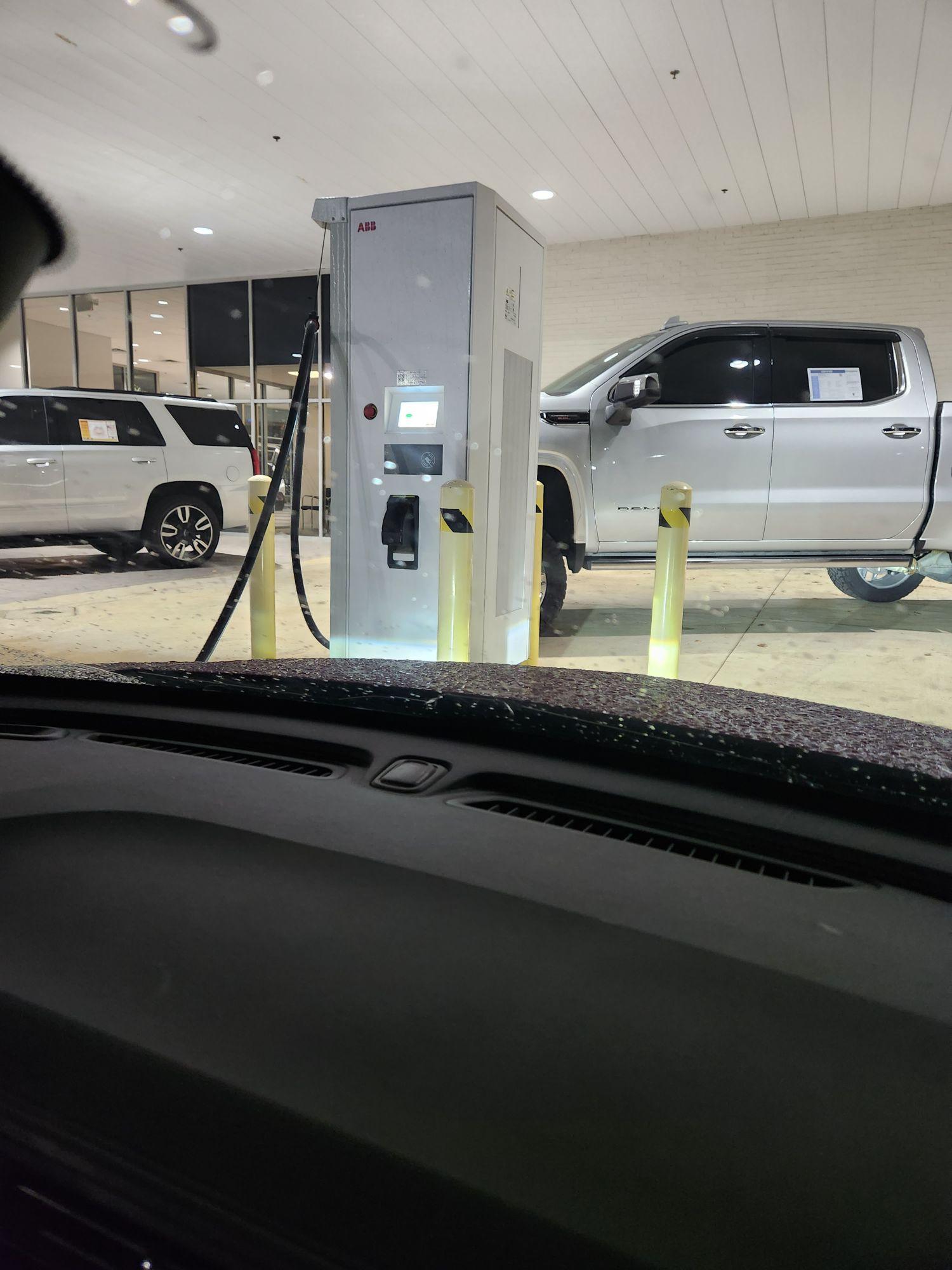 Sunrise Buick GMC at Wolfchase | Bartlett, TN | EV Station