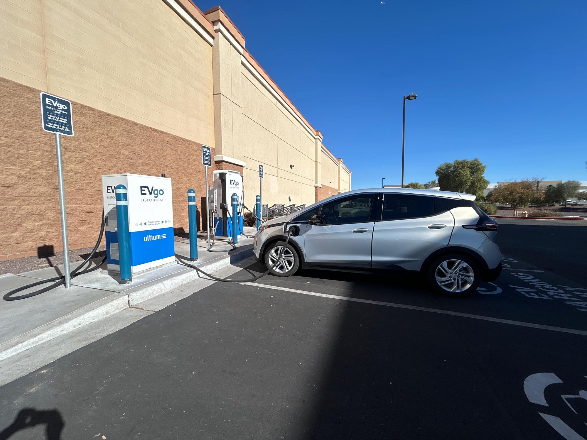 WinCo Foods Gilbert | Gilbert, AZ | EV Station