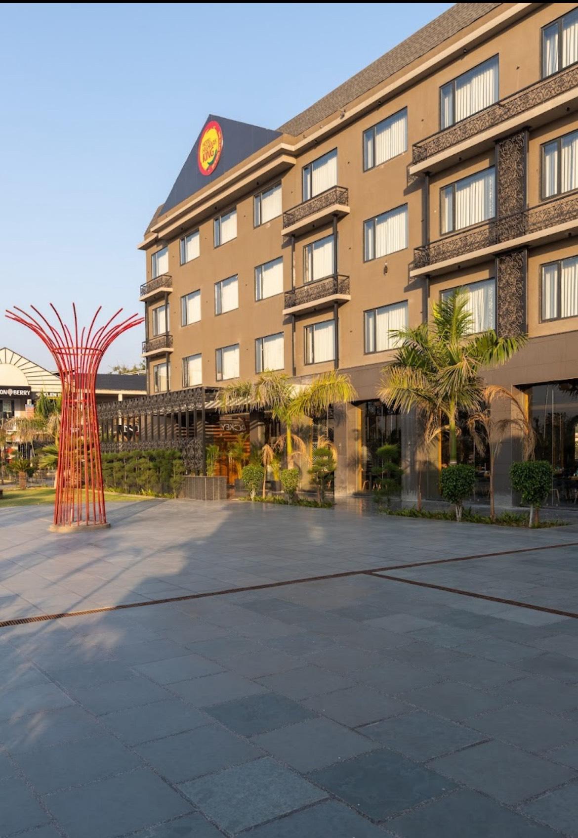 Hotel Highway King (Hyundai) | Dahmi Kalan, RJ | EV Station