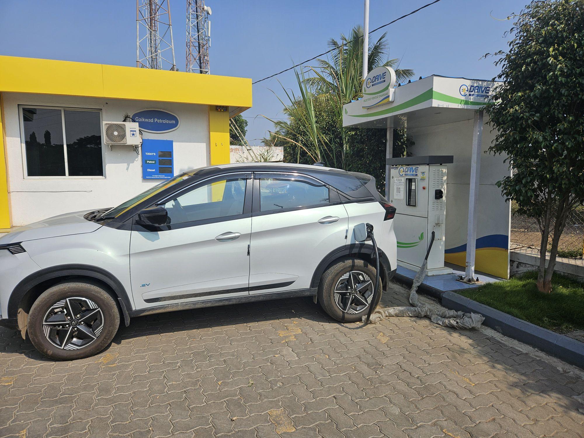 GAIKWAD PETROLEUM-BPCL(30kw) | Kondhapuri, MH | EV Station