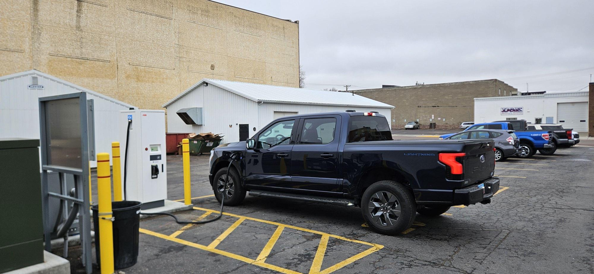 Mitchell Vern Eide Chevrolet Buick GMC | Mitchell, SD | EV Station