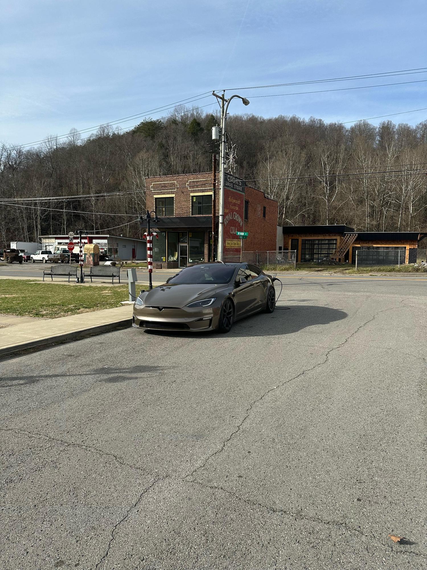Square on Main Lot | Cumberland, KY | EV Station