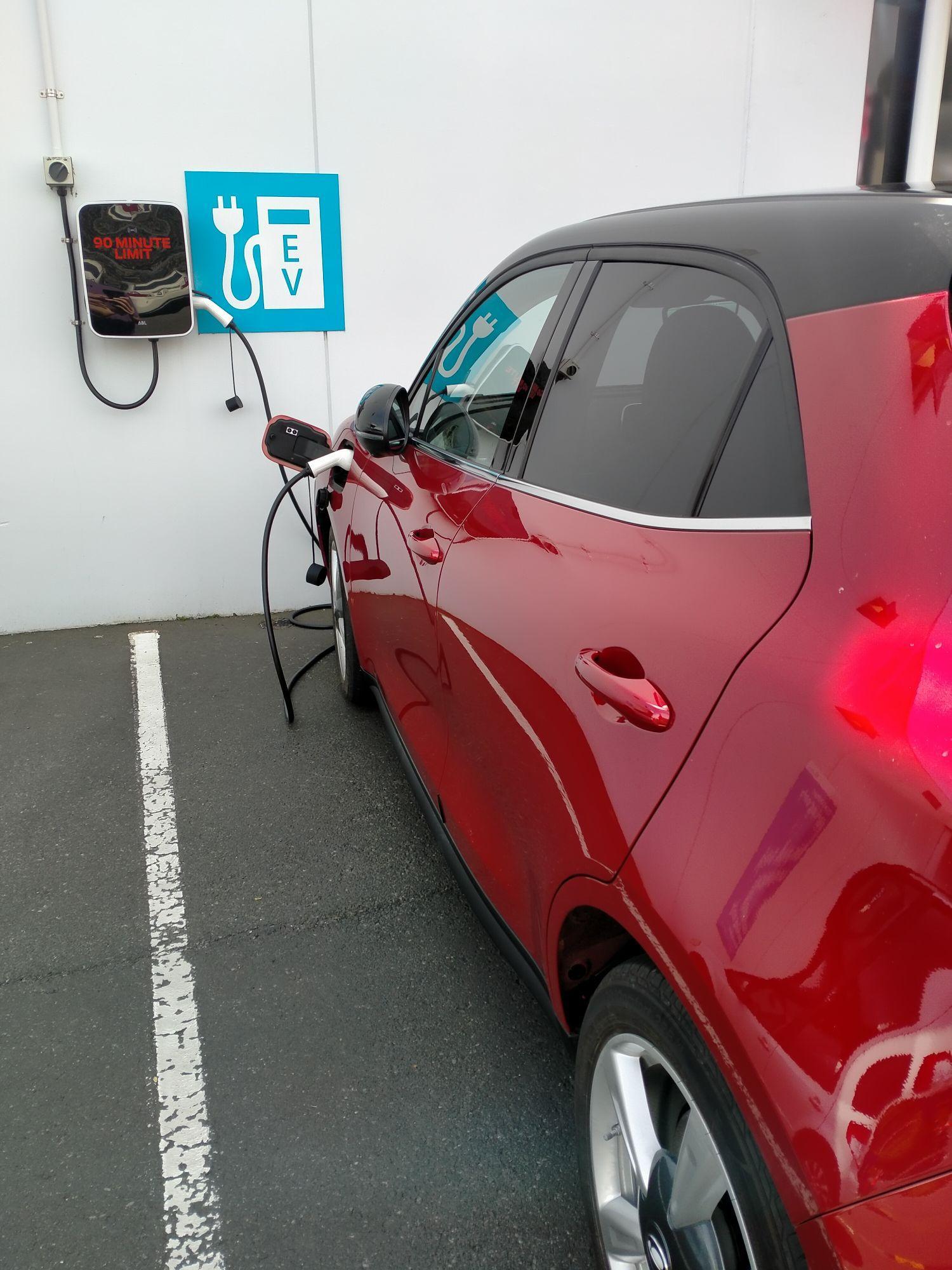 Fresh Choice Roslyn | Dunedin, Otago | EV Station