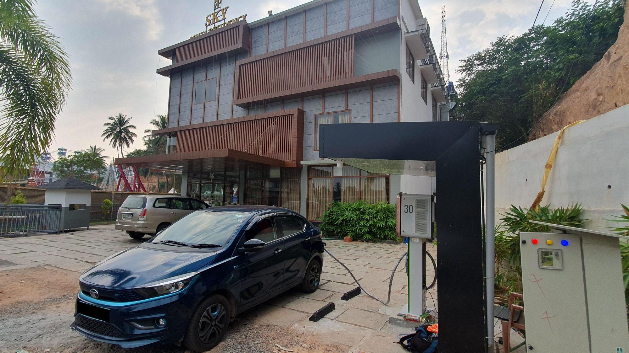 EVOK Charging Hub Sky Penta Residency Iritty EVCS-30KW | Iritty, KL | EV Station