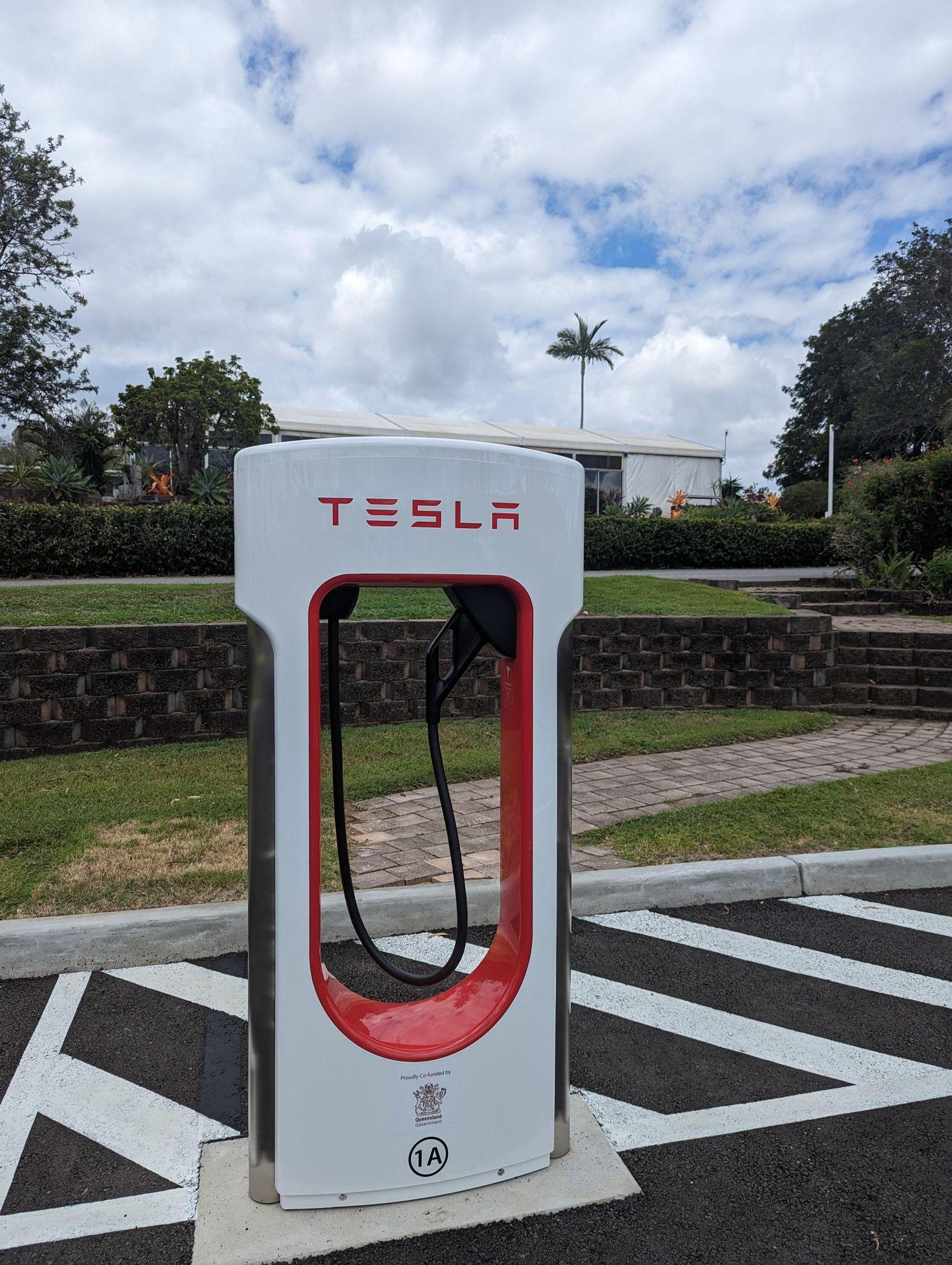 Comfort Hotel Parklands Calliope | Calliope, QLD | EV Station