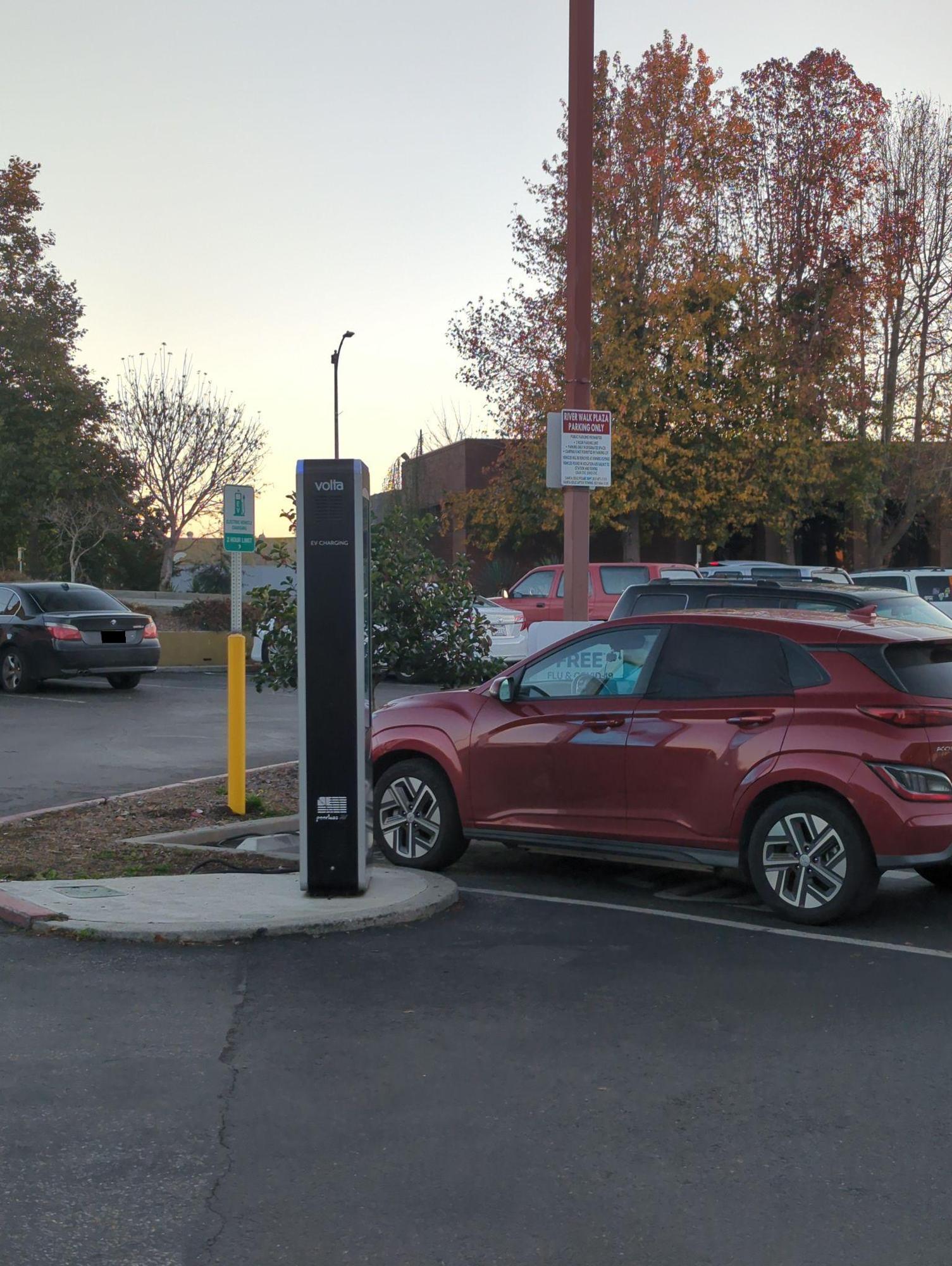 Riverwalk Plaza - CVS | Santa Cruz, CA | EV Station