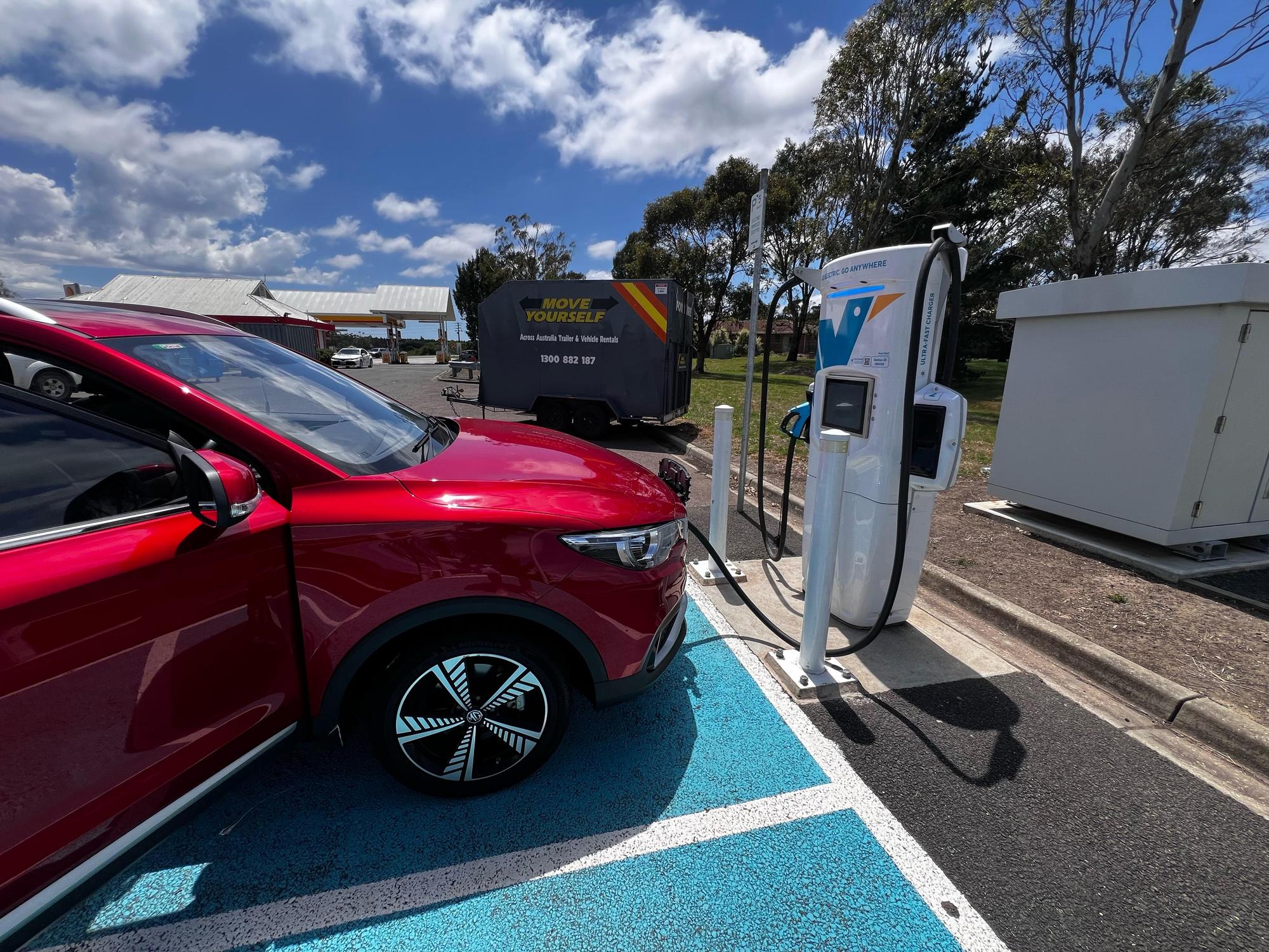 Shell Coles Express - Warrenheip | Warrenheip, VIC | EV Station