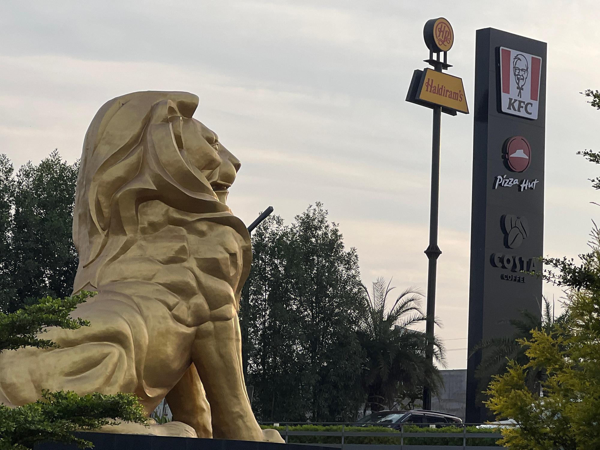 McDonald's Viraj Junction | Koganoli, KA | EV Station