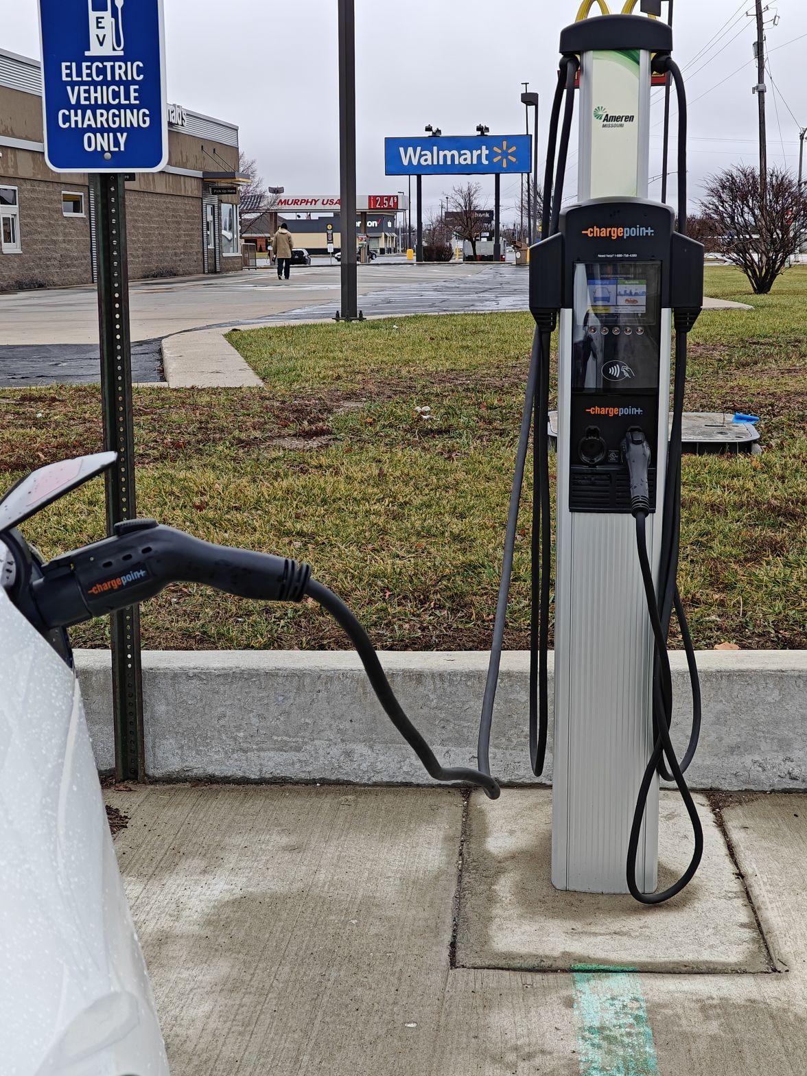 Ayerco | Kirksville, MO | EV Station