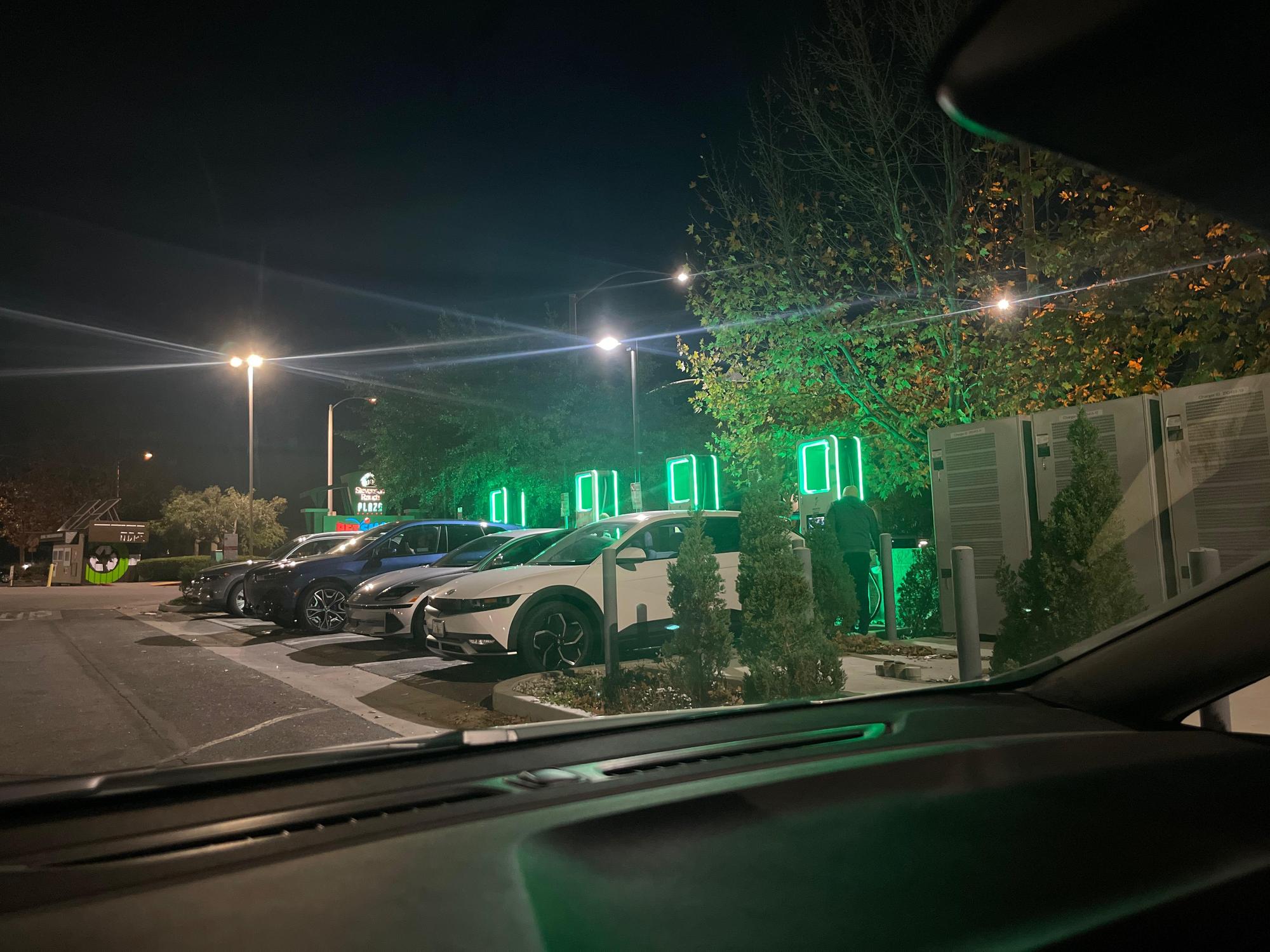 Stevenson Ranch Plaza | Stevenson Ranch, CA | EV Station