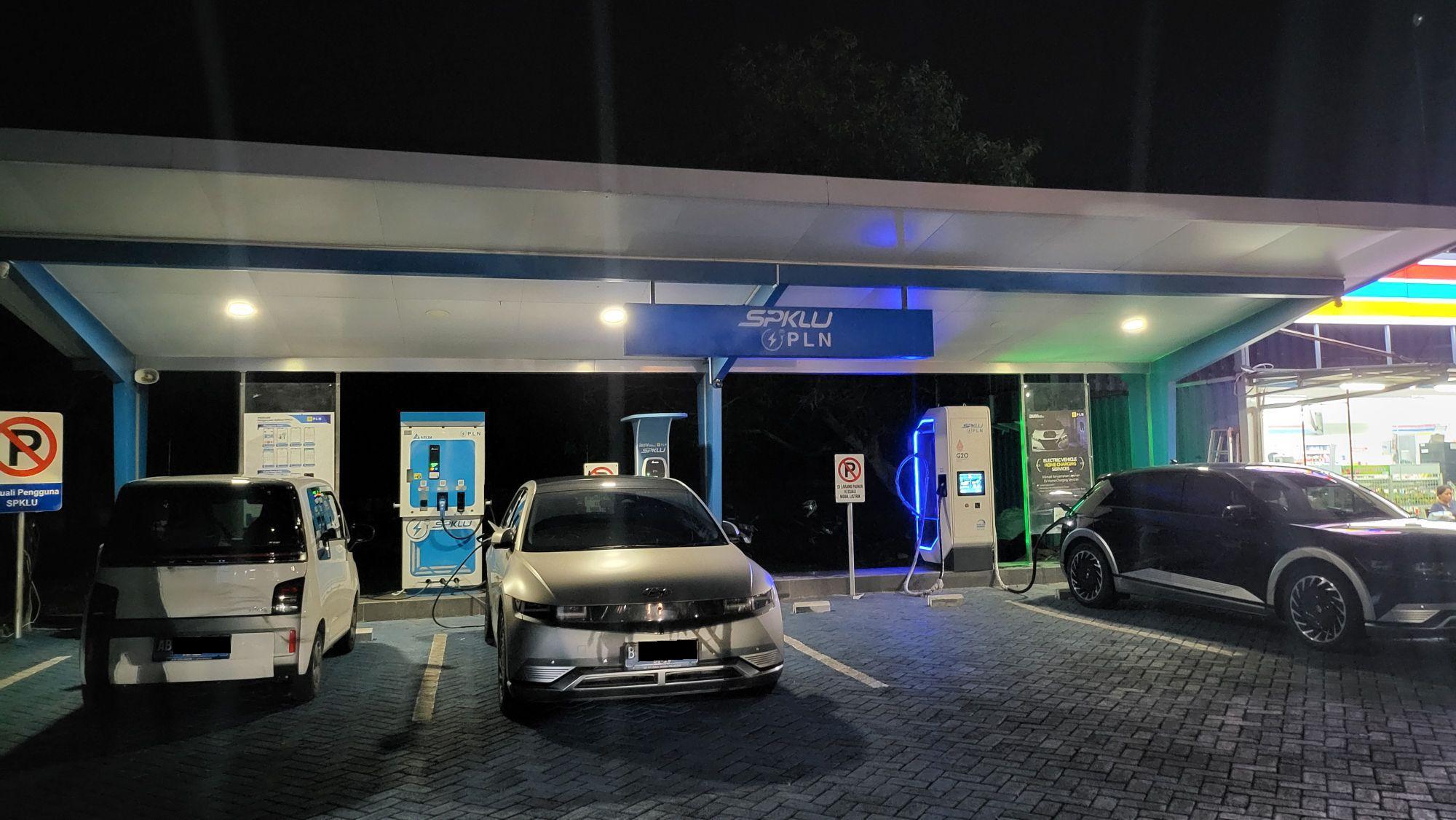 SPKLU Rest Area KM 626B | FQ24+FRF, Pepe, Pajaran, Kec. Saradan ...