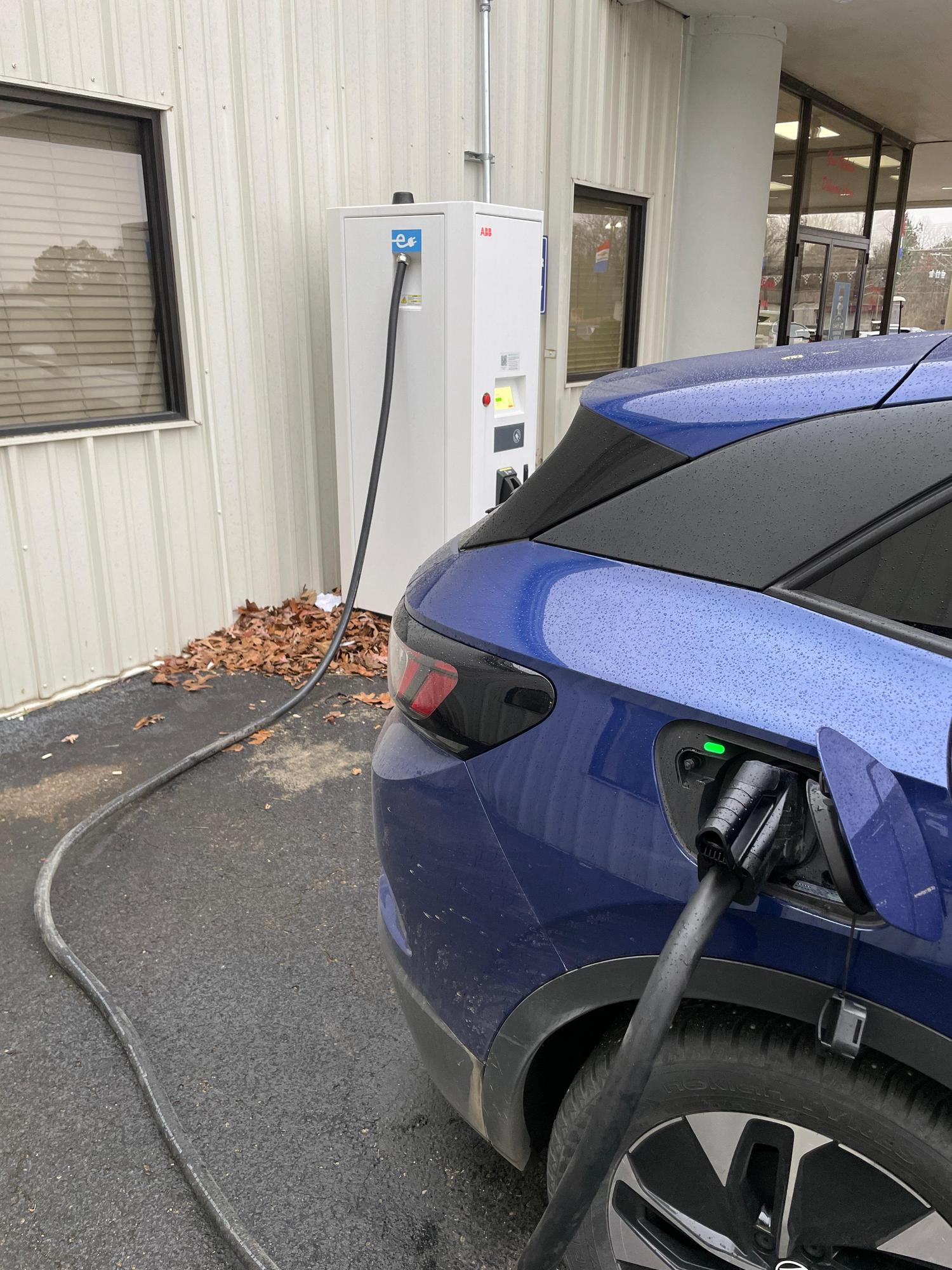 Golden Circle Chevrolet | Lexington, TN | EV Station