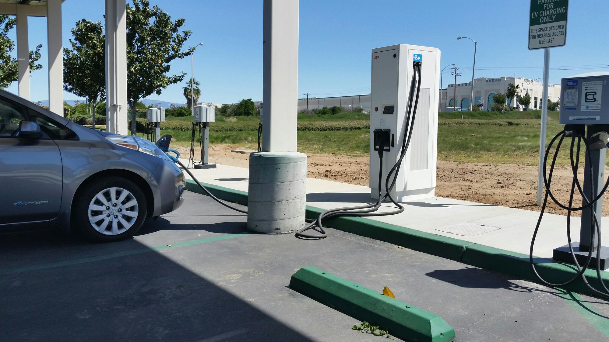 University of California Bourns Technology Center | Riverside, CA | EV ...